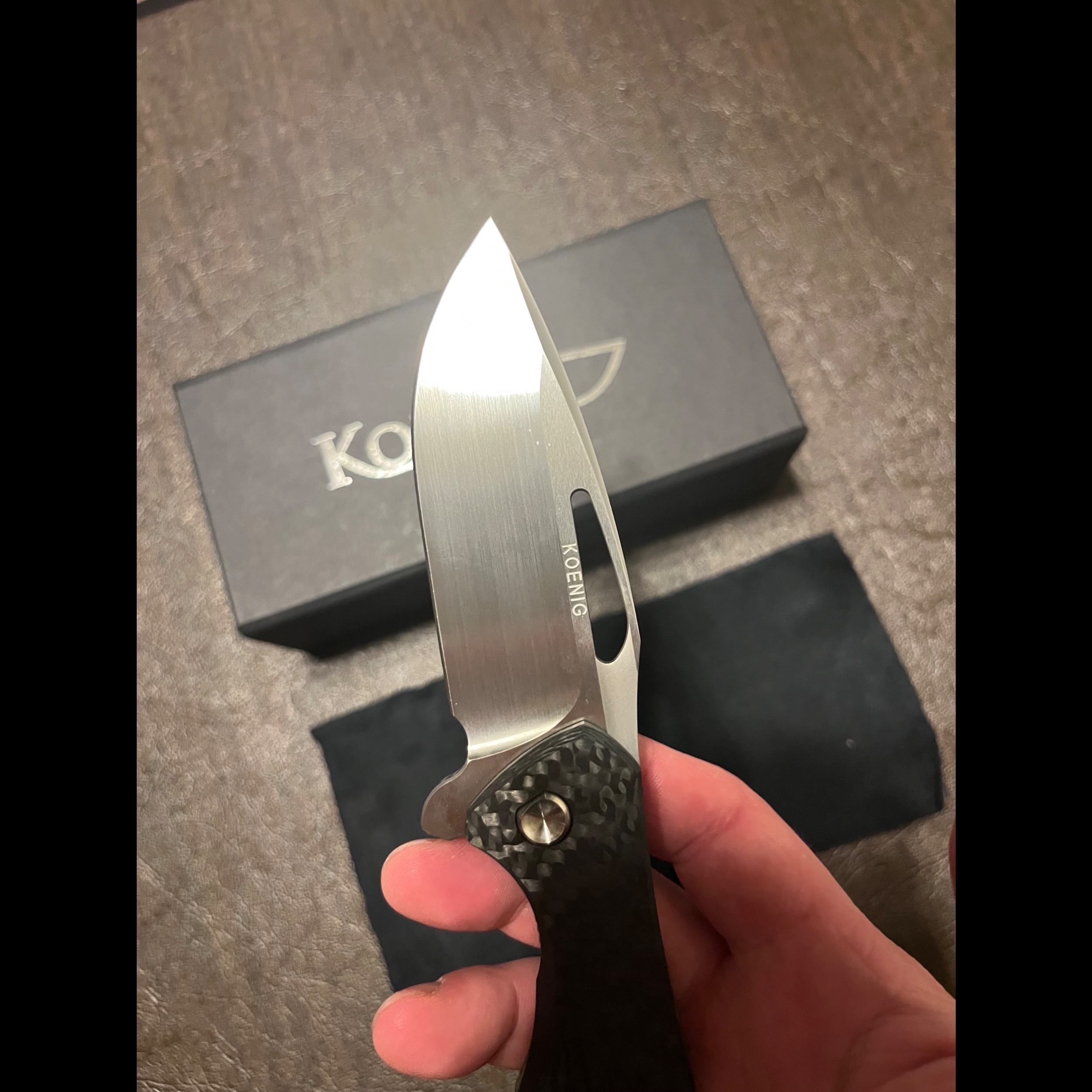 Bladebinge - Koenig Knives Arius Style 55 CF