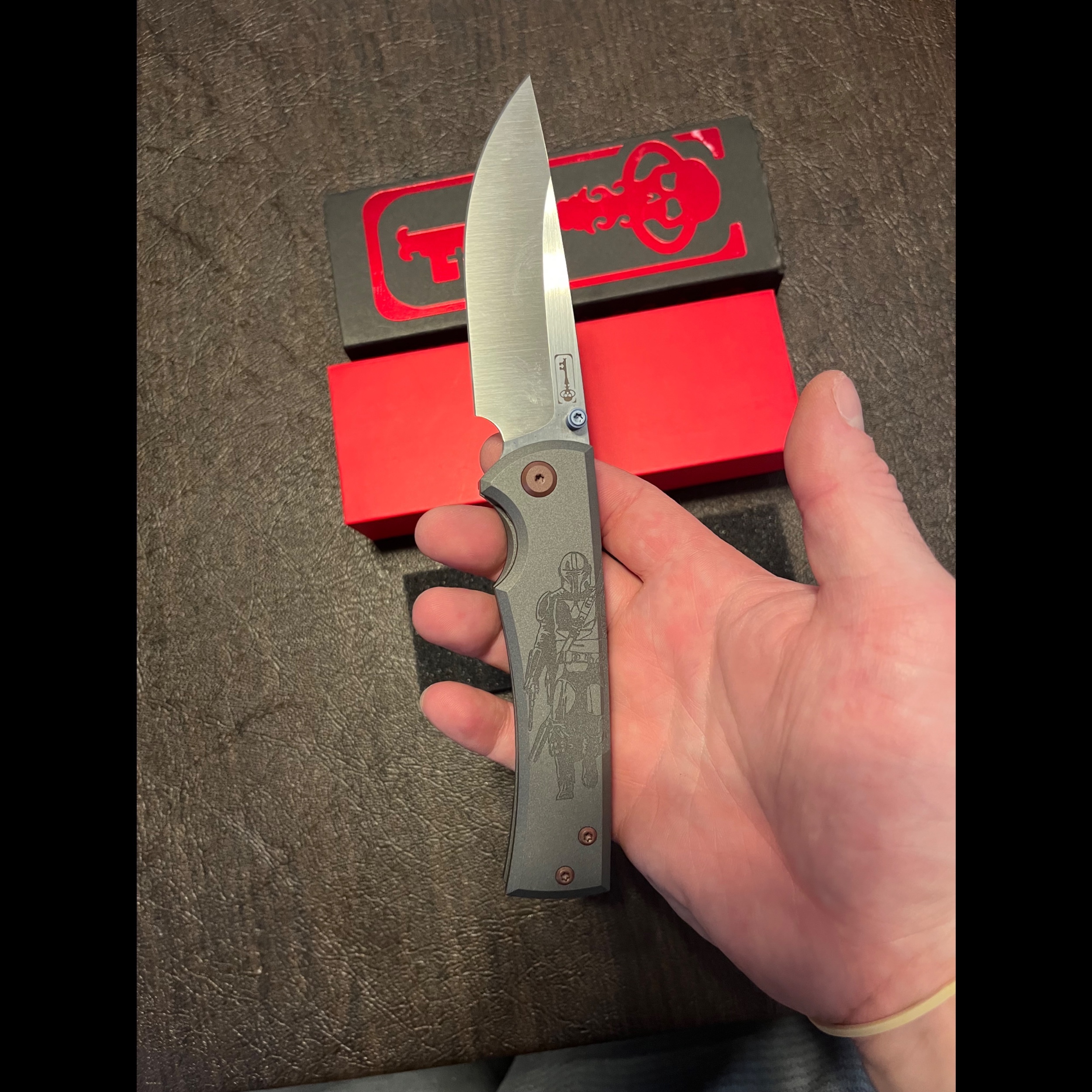 Bladebinge - Chaves Knives Liberation 229 Fanatic Edge Mandolrian