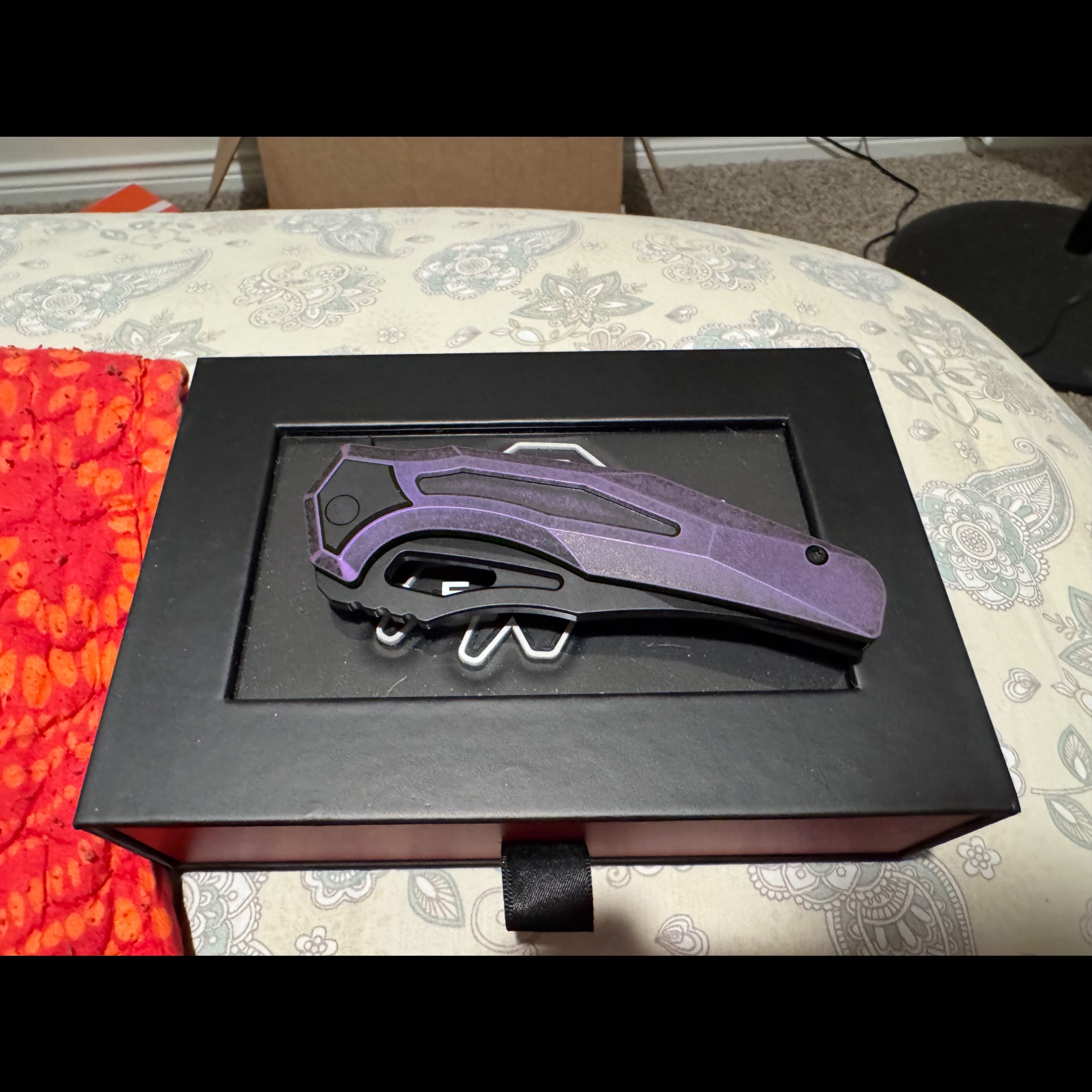 Bladebinge - Arcane Knives”THE CRYPT Purple”
