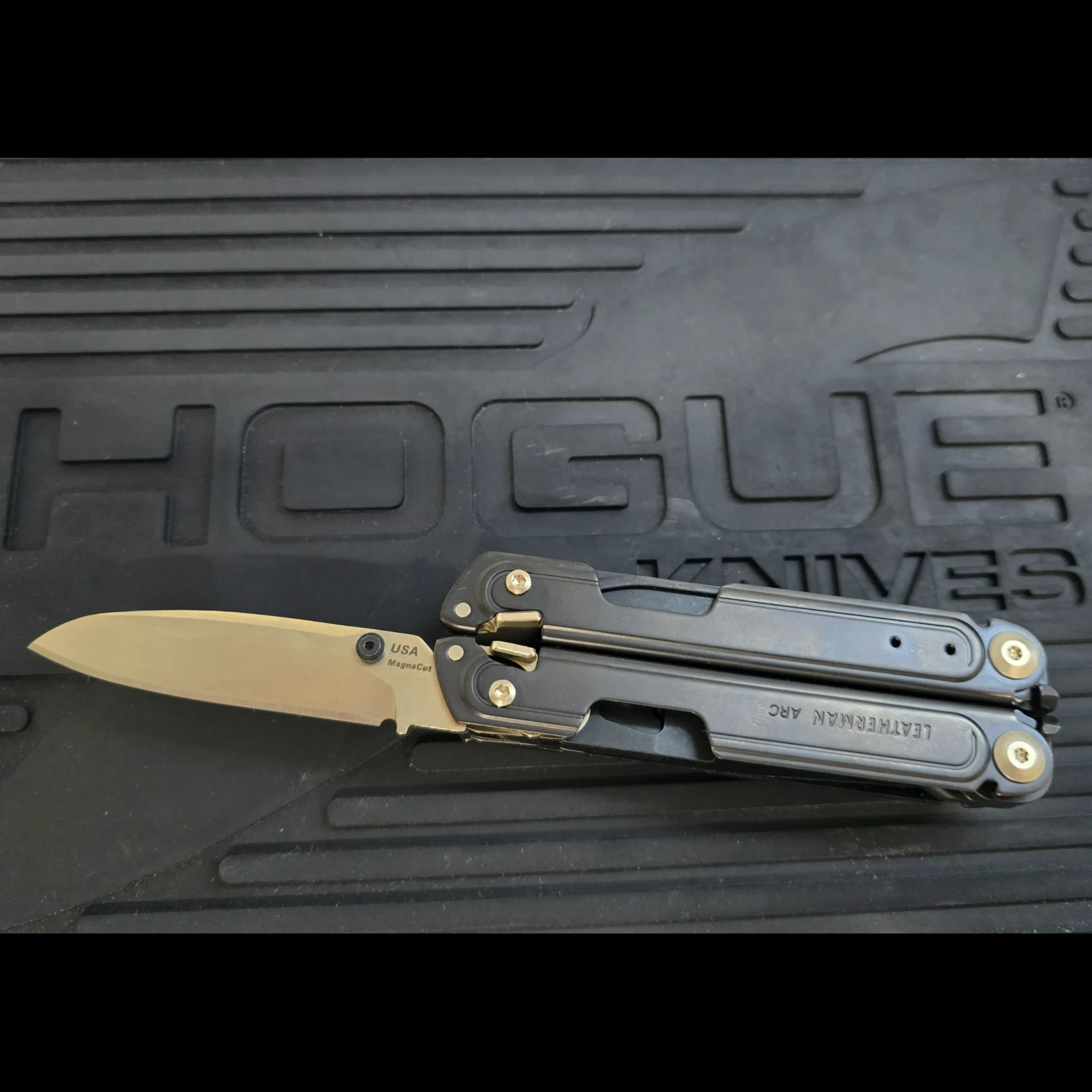 Bladebinge - Leatherman Arc Obsidian Black Limited Edition MagnaCut ...