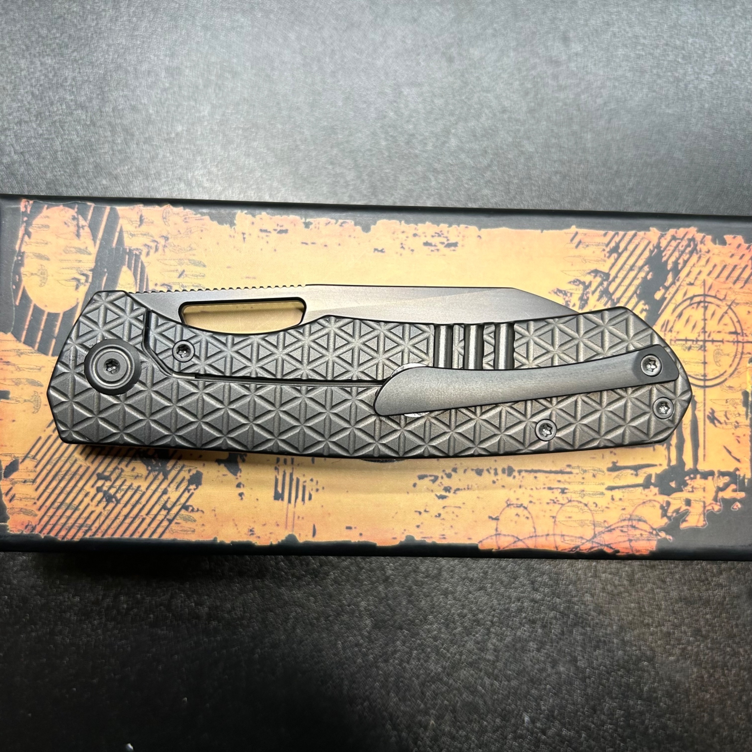Bladebinge - KB Socius Folding Knife Regular DLC Titanium w/ Triangle ...