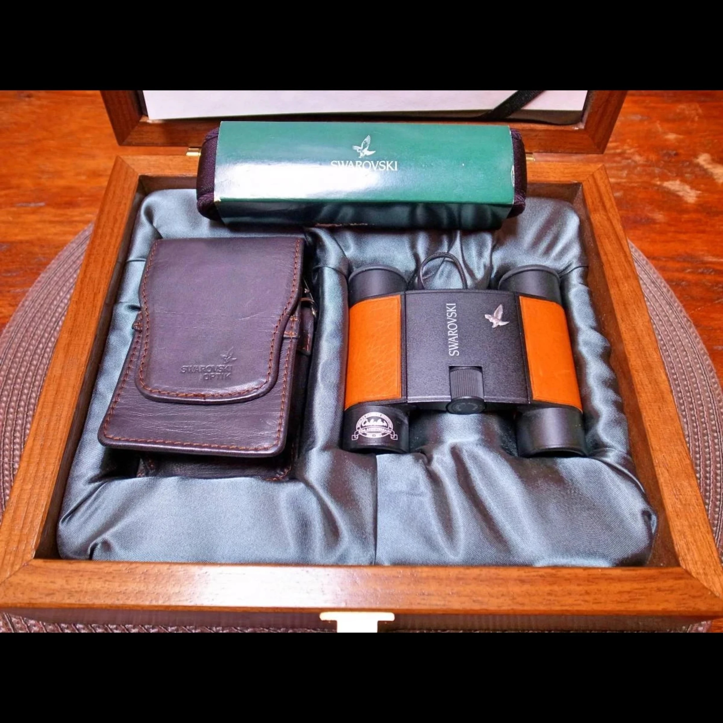 Bladebinge - Collectors Swarovski Cabelas 50th Anniversary EDC ...