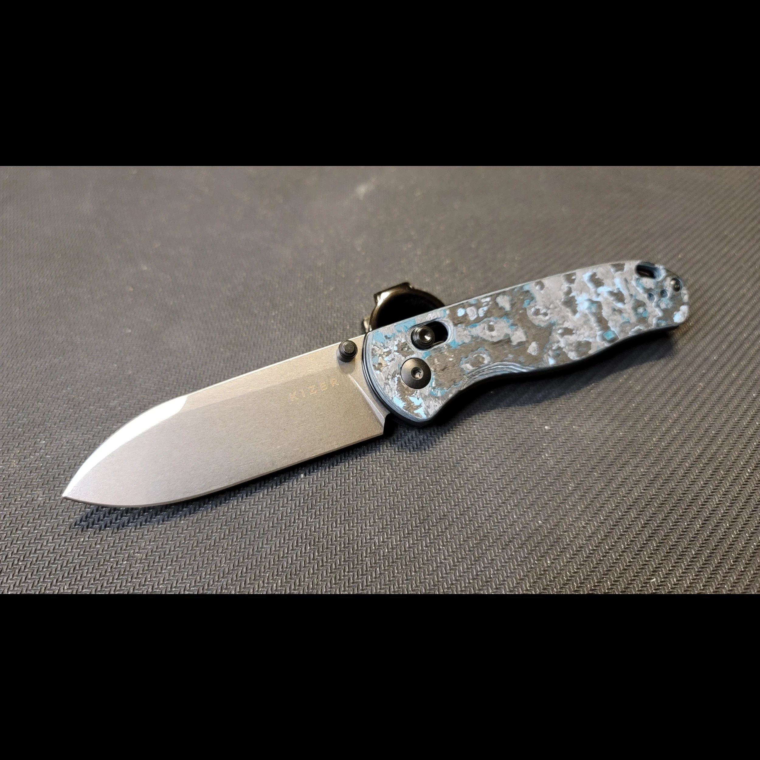 Bladebinge - Kizer Cutlery Azo Drop Bear Clutch Lock Folding Knife