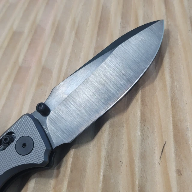 Bladebinge - Miguron Vane II DLC Over belt satin M390 PVD Titanium