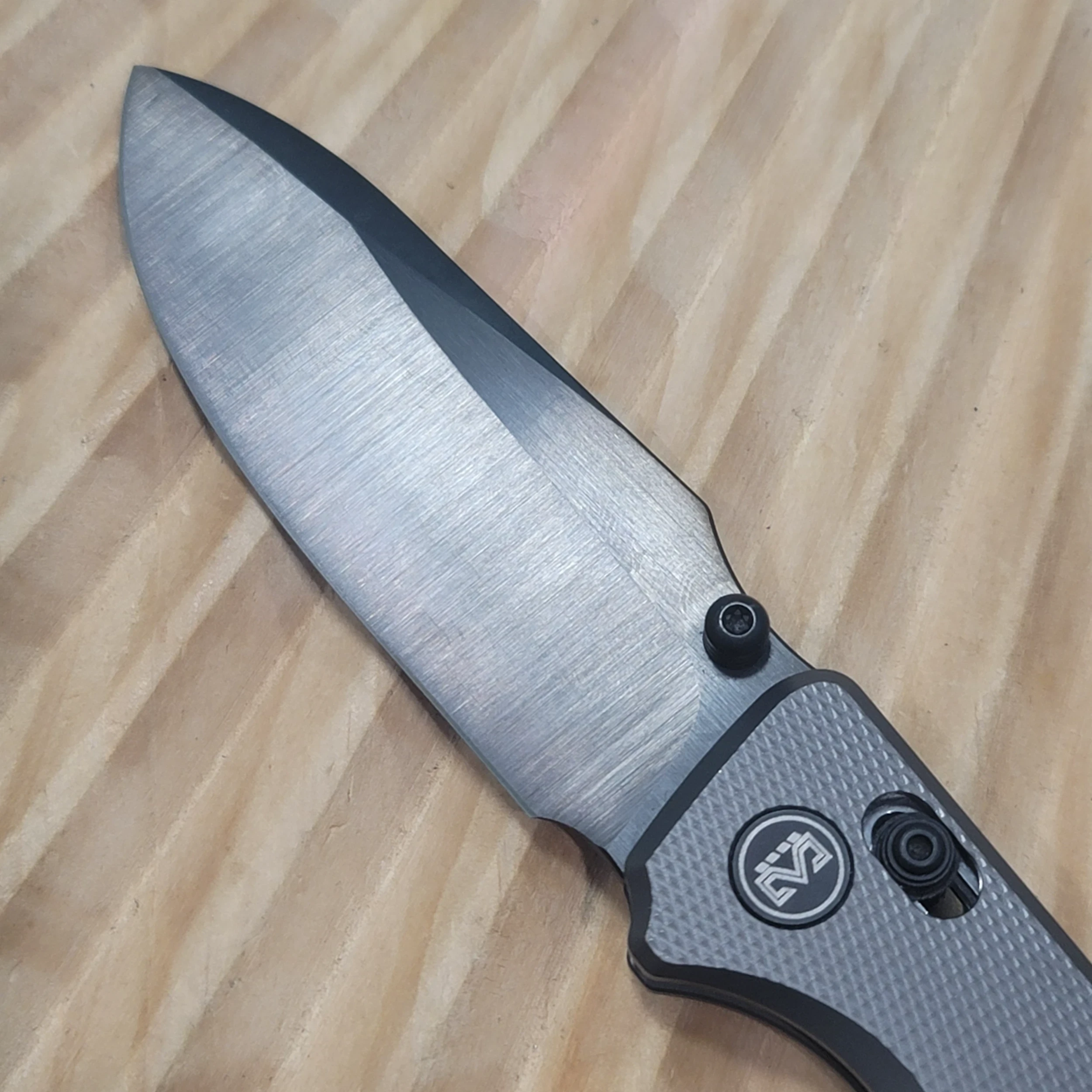 Bladebinge - Miguron Vane II DLC Over belt satin M390 PVD Titanium