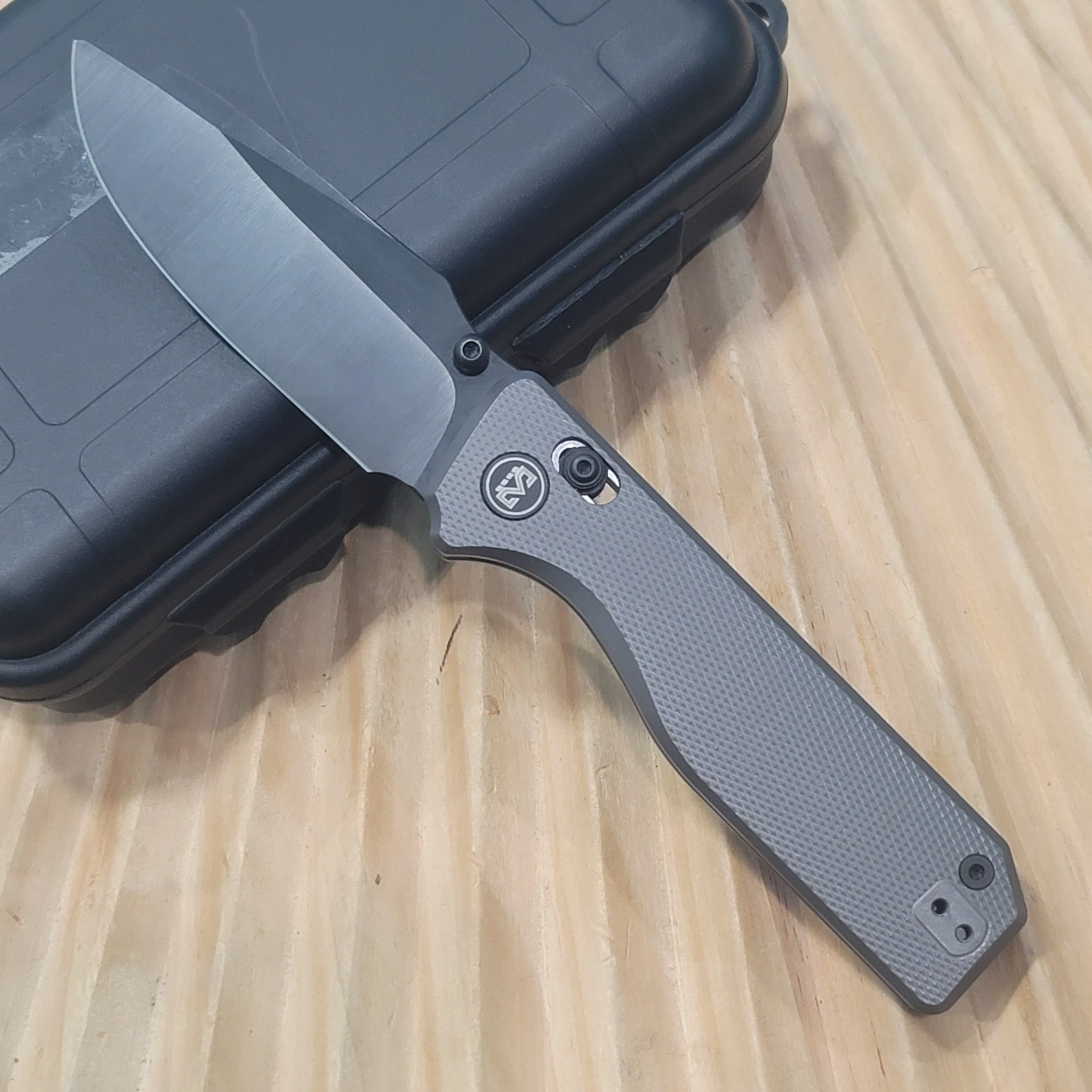 Bladebinge - Miguron Vane II DLC Over belt satin M390 PVD Titanium