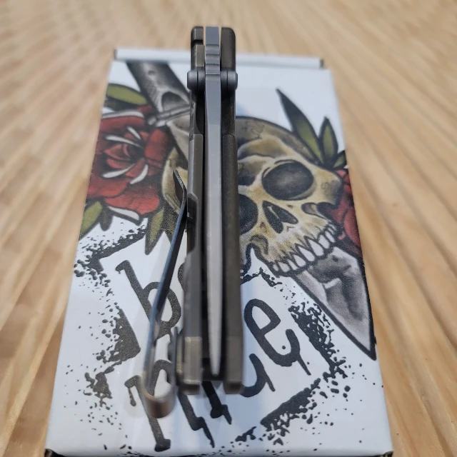 Bladebinge - Mcnees PM Mac 2 3.5 G2 F Atomic Green Micarta / USA Flag + LNW