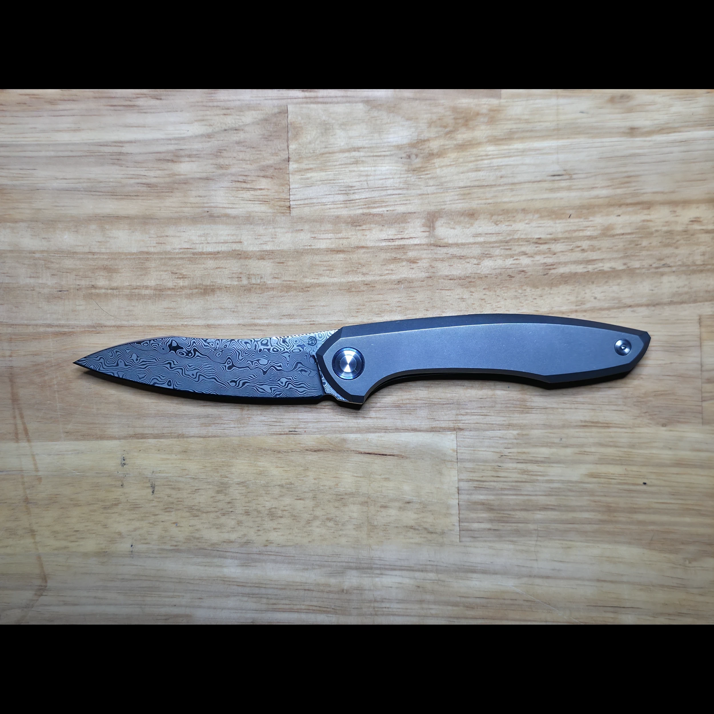 Bladebinge - Alexander Cherburkov - Russian. Custom Flipper Knife ...
