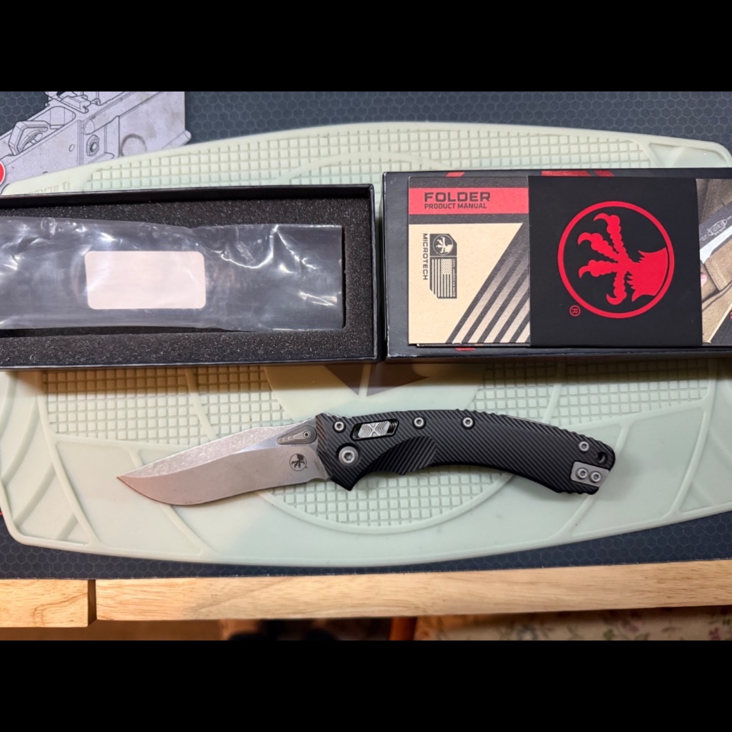 Bladebinge - Microtech Amphibian Ram-LOK Aluminum Scales