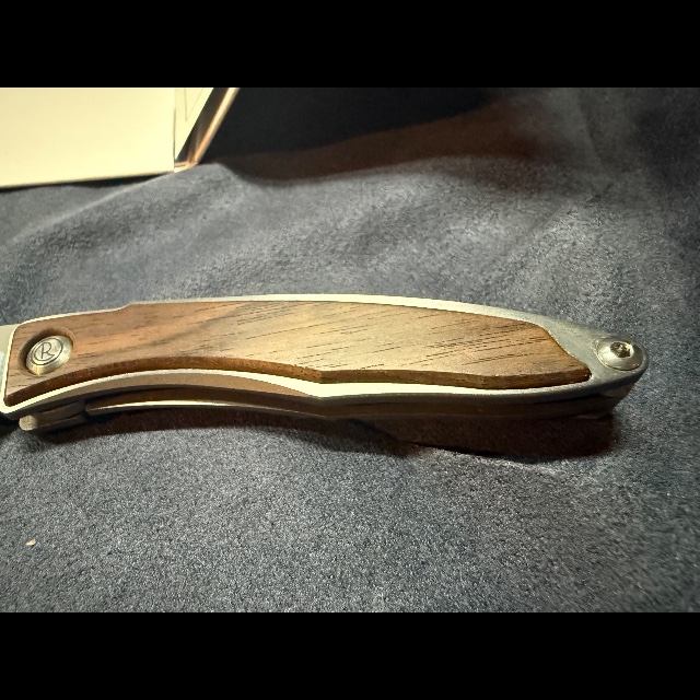 Bladebinge - Chris Reeve Mnandi—Madagascar Ebony