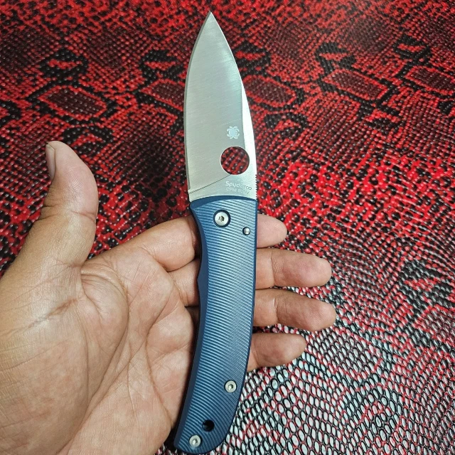 Bladebinge - Spyderco Bodacious AWT scales