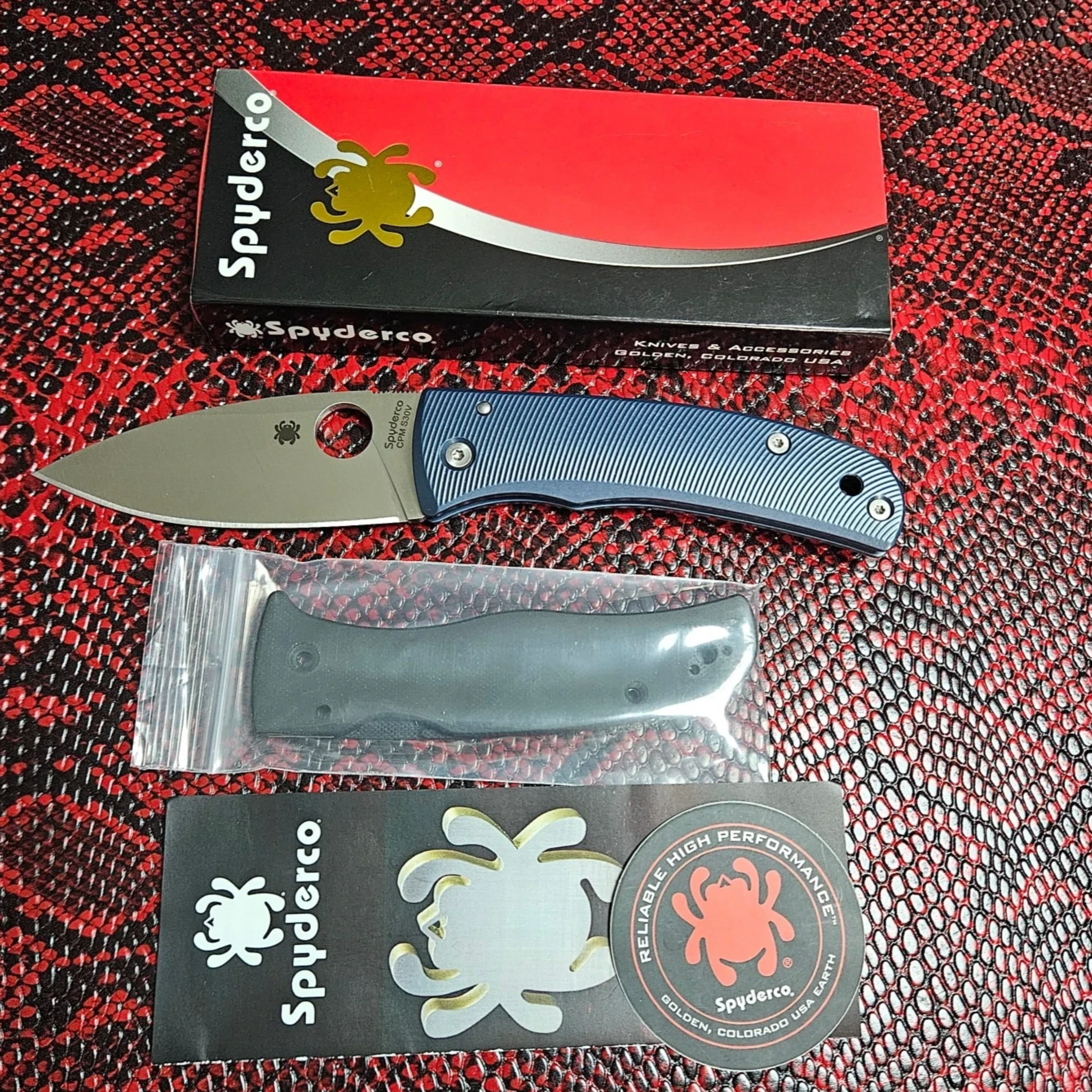 Bladebinge - Spyderco Bodacious AWT scales