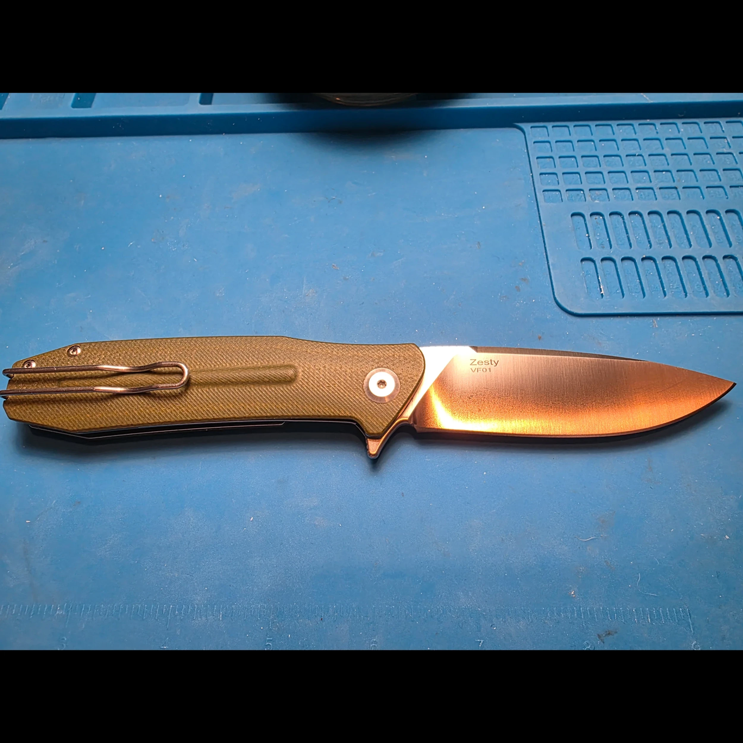 Bladebinge - Ironfly Zesty Green G10 with Carbon Fiber Texture, Satin ...