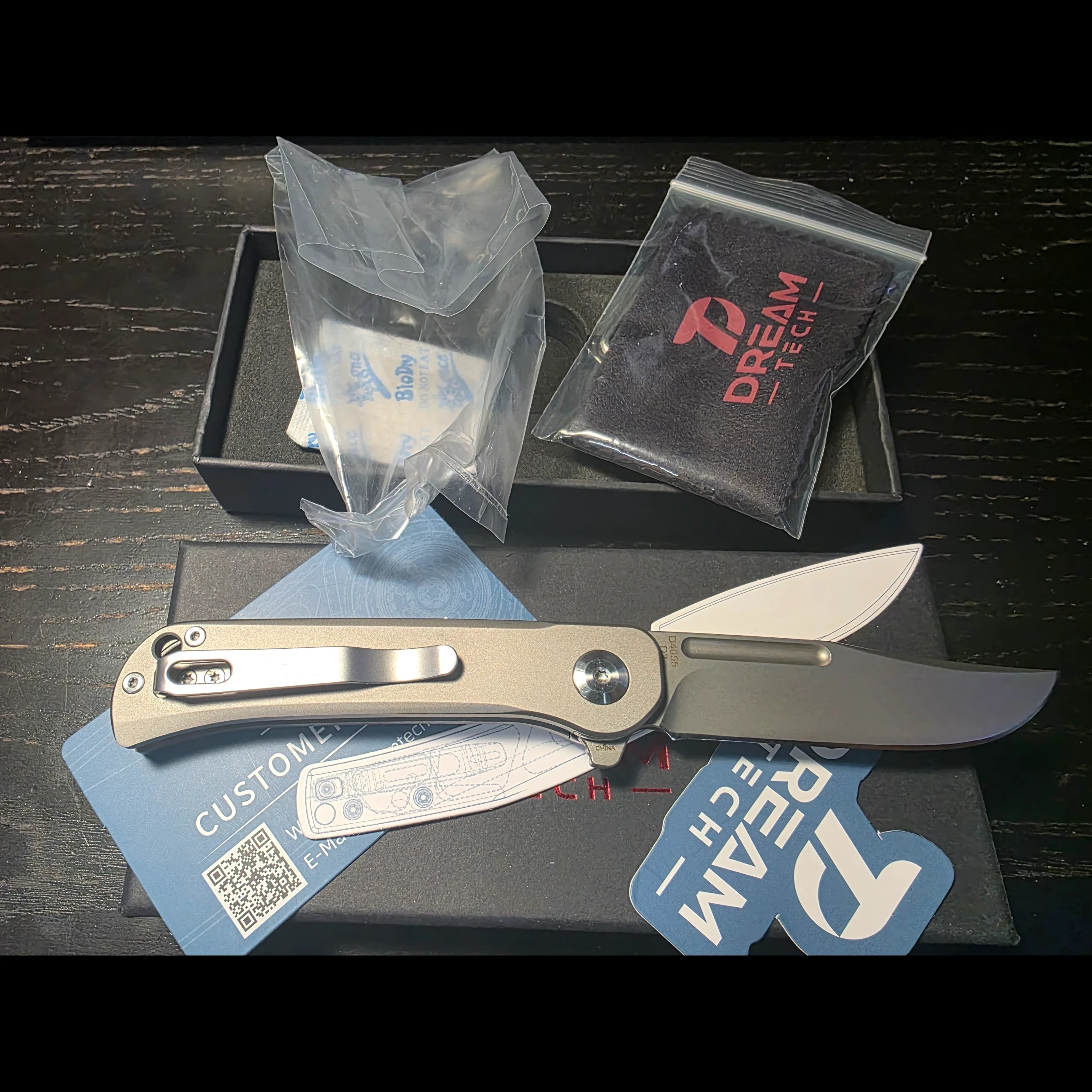 Bladebinge - DREAMTECH D4055 Titanium Handle, Pivot Button Liner lock ...