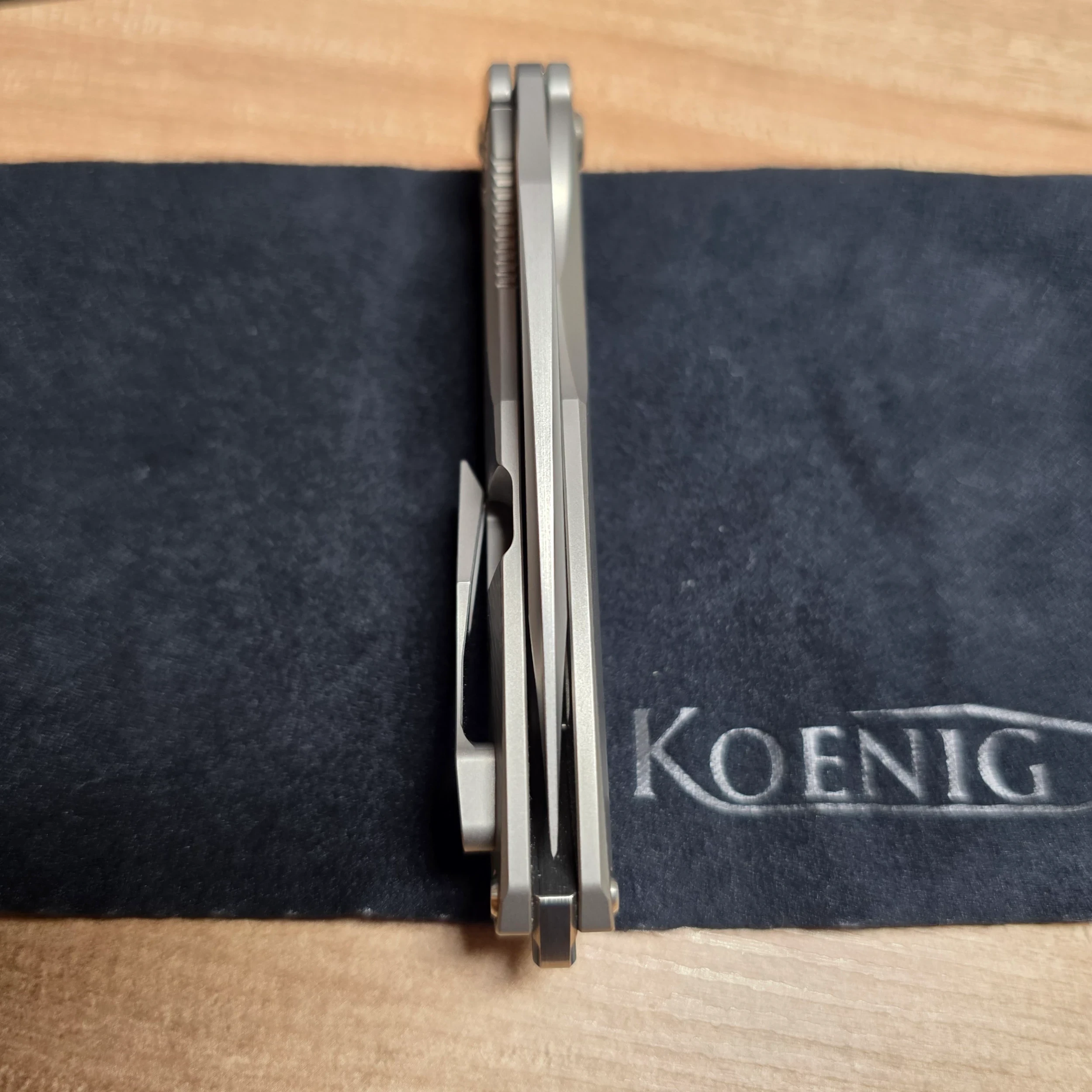 Bladebinge - Koenig Mini Arius Corda Milled Titanium