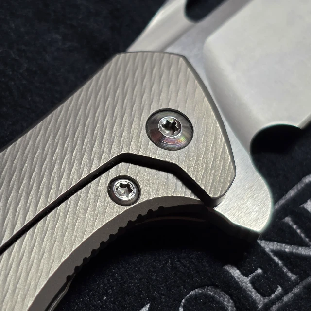 Bladebinge - Koenig Mini Arius Corda Milled Titanium