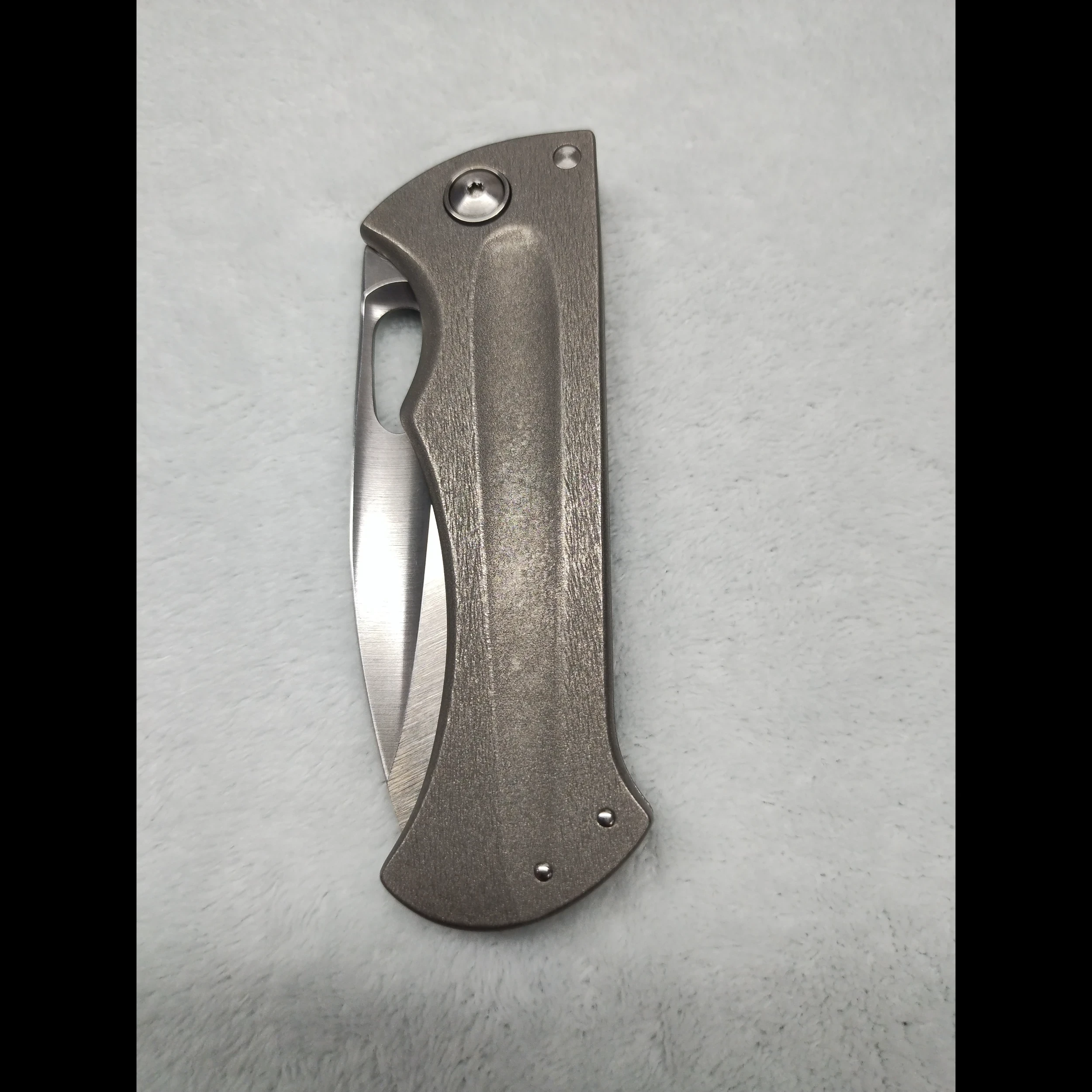 Bladebinge - John Gray/Tracker Dan Custom Bloodshark
