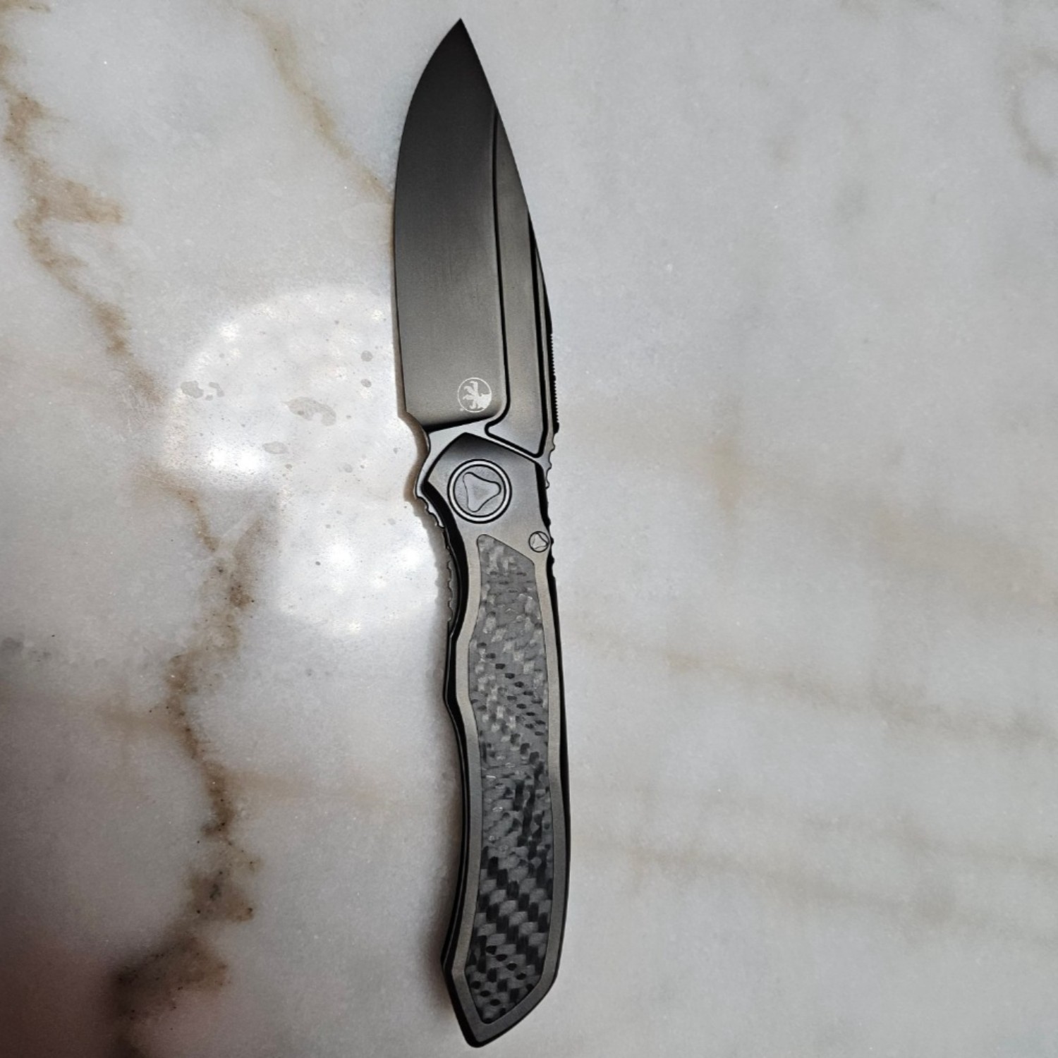 Bladebinge - Microtech Anax S/E Frame Lock Knife Black Titanium/CF Inlay (3.8" DLC)