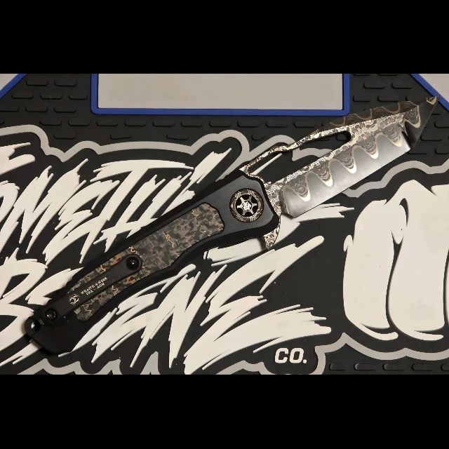 Bladebinge - Heretic Knives Custom Wraith V4 Manual w/ Snakeskin Carbon ...