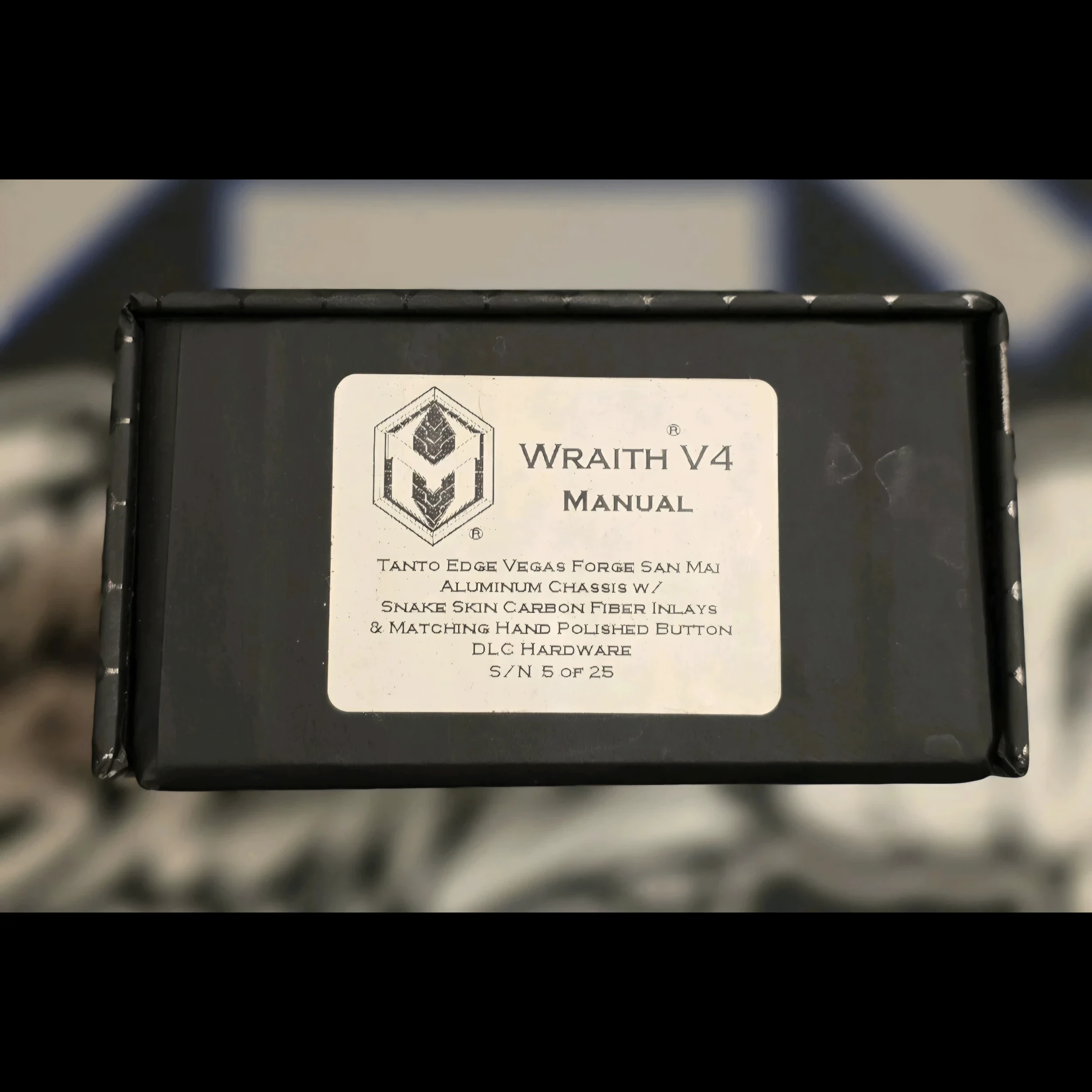 Bladebinge - Heretic Knives Custom Wraith V4 Manual w/ Snakeskin Carbon ...