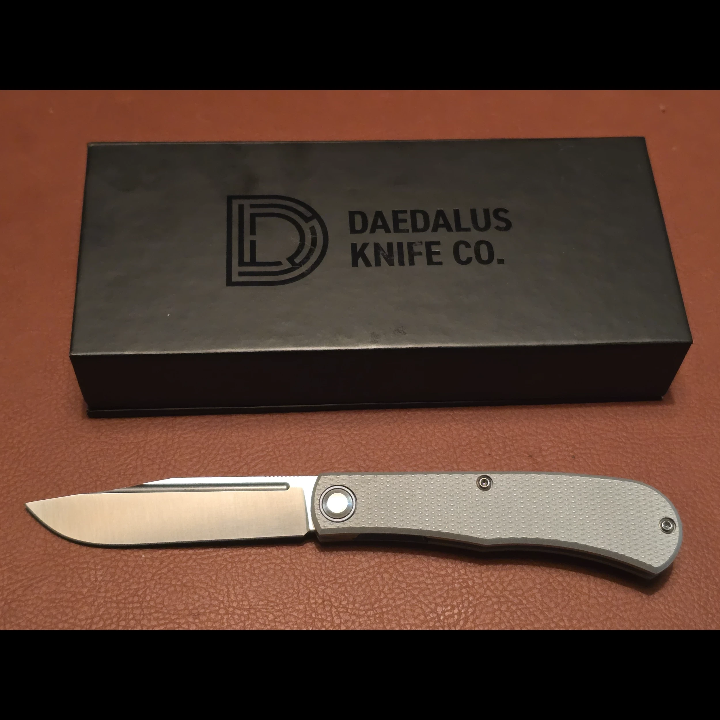 Bladebinge - Daedalus Knife Co. The Lab Liner Lock Knife Silver ...