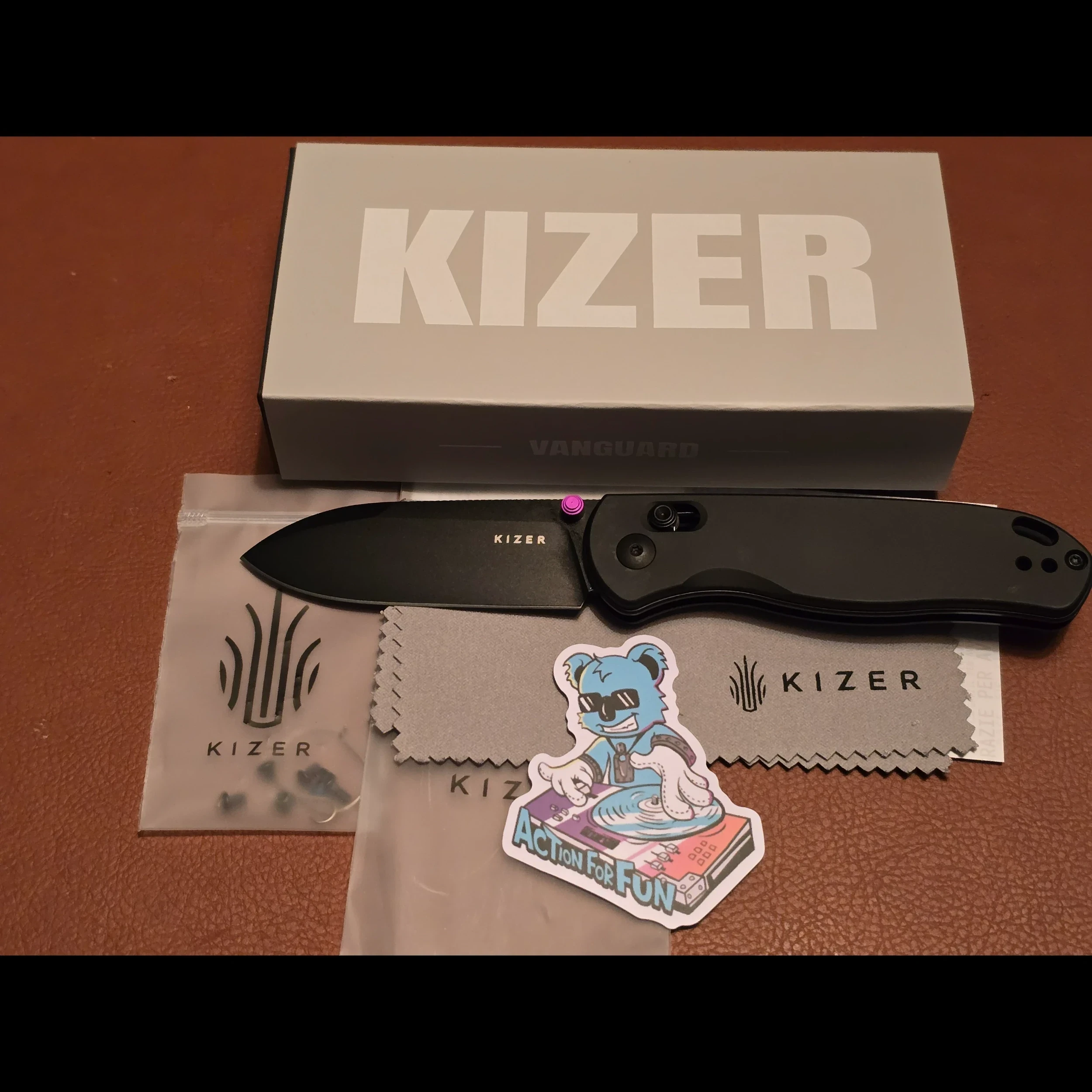 Bladebinge - Kizer Azo Drop Bear Clutch Lock Knife Black Aluminum (3 ...
