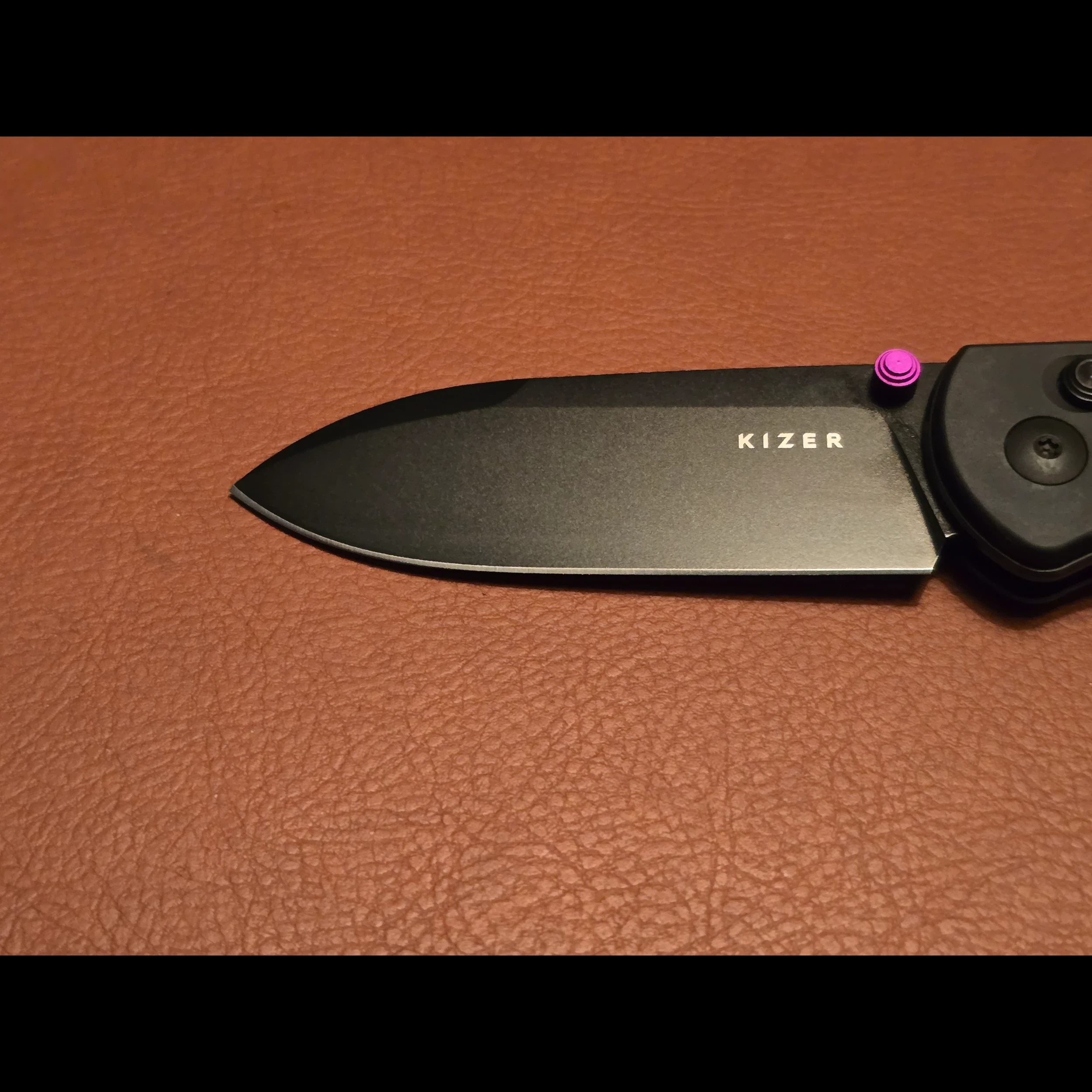 Bladebinge - Kizer Azo Drop Bear Clutch Lock Knife Black Aluminum (3 ...