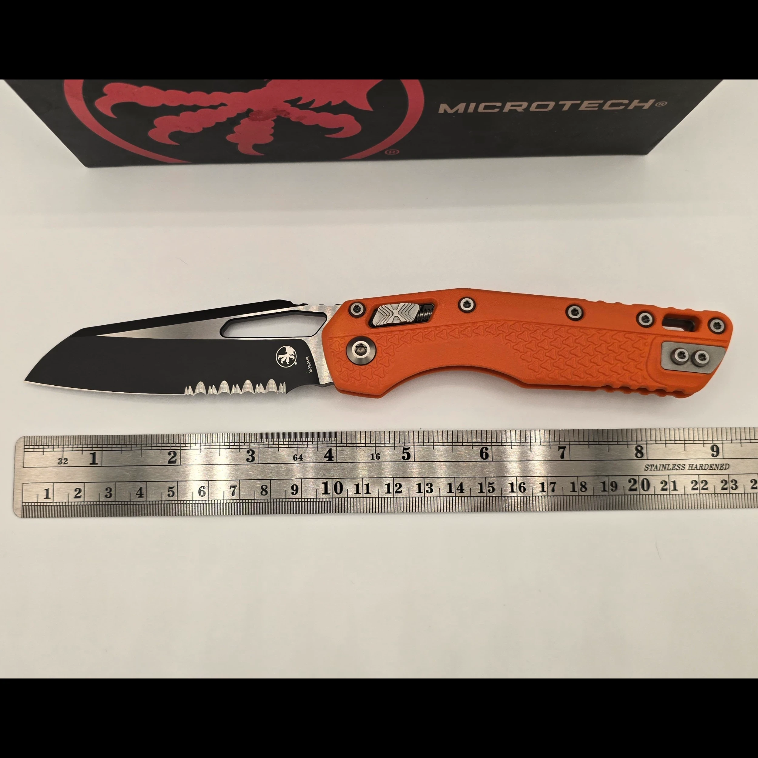 Bladebinge - Microtech MSI Partially Serrated Black with Orange Polymer Scales