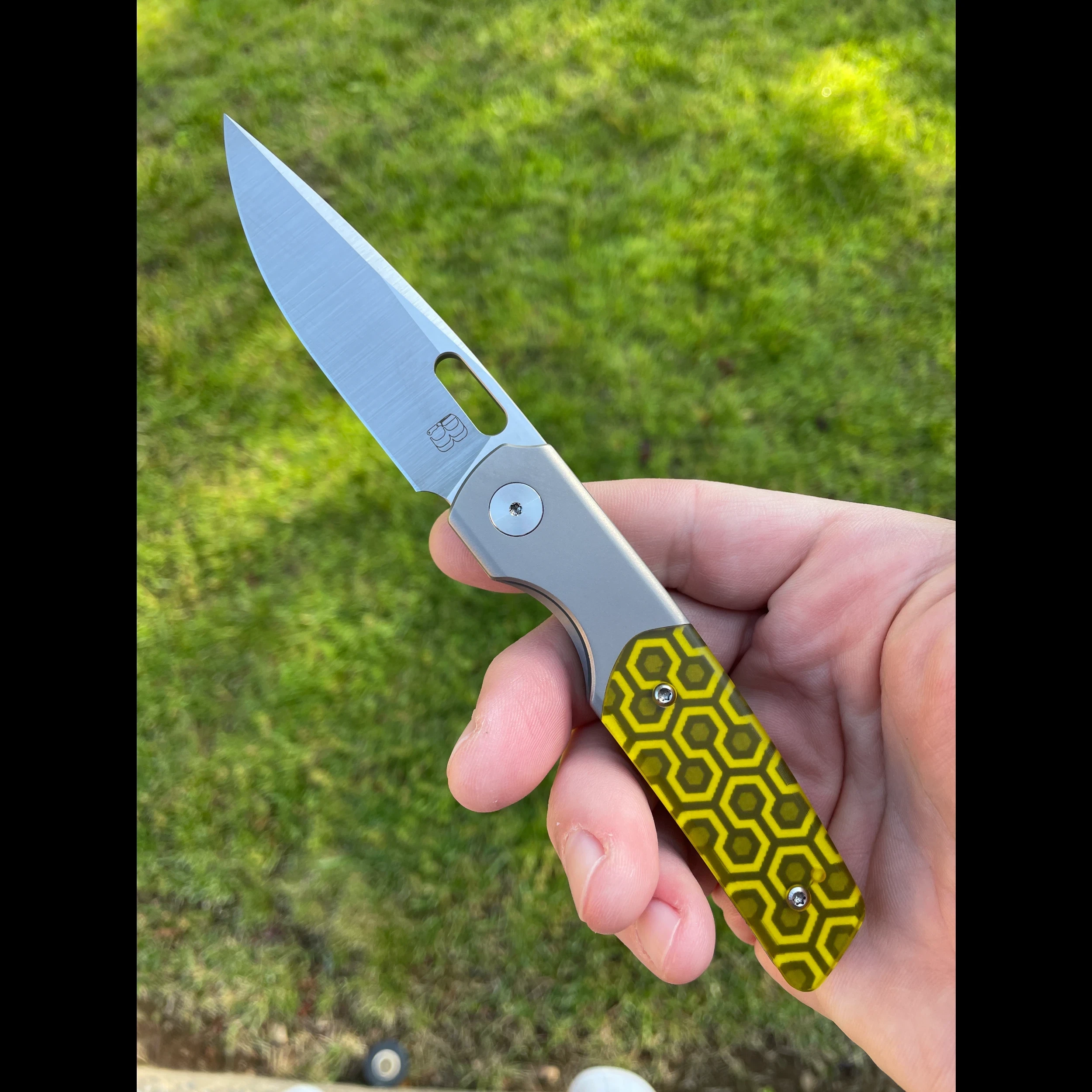 Bladebinge - Berg Sweeney Ultem Scales - CPM20CV - Satin