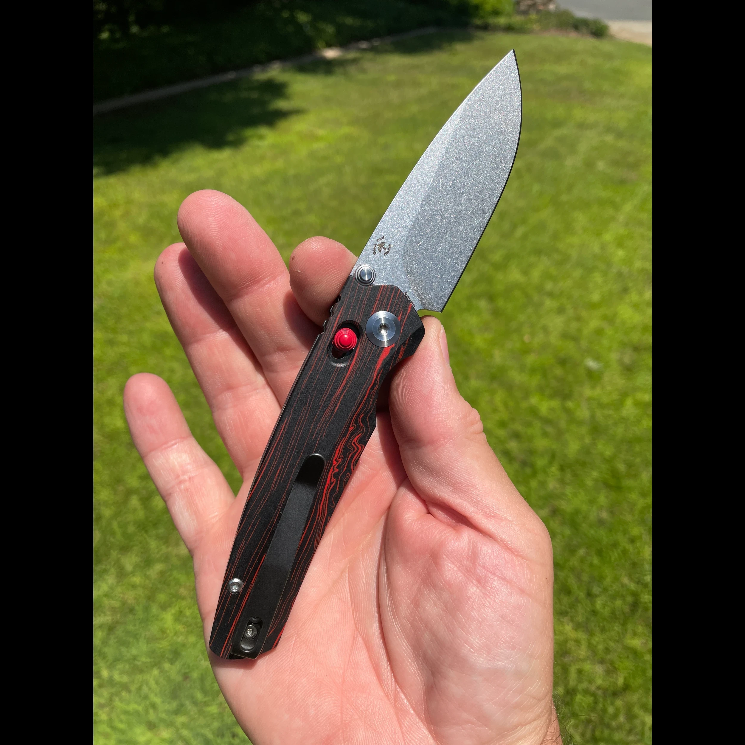 Bladebinge - Tenable Raven - crossbar lock - Red/Black Gmascus