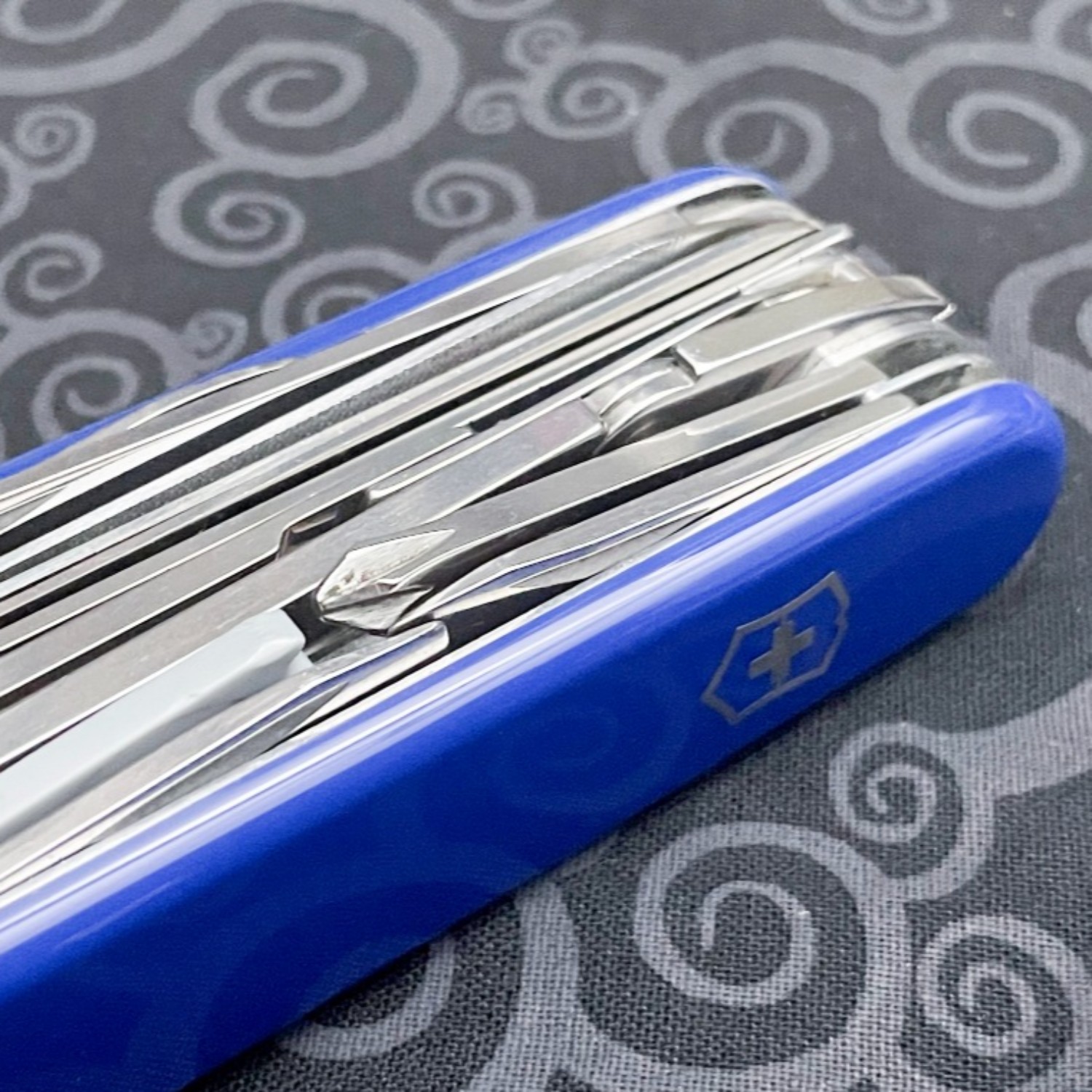 Bladebinge - Victorinox Swiss Champ Swiss Army Knife, 91mm, New Blue ...