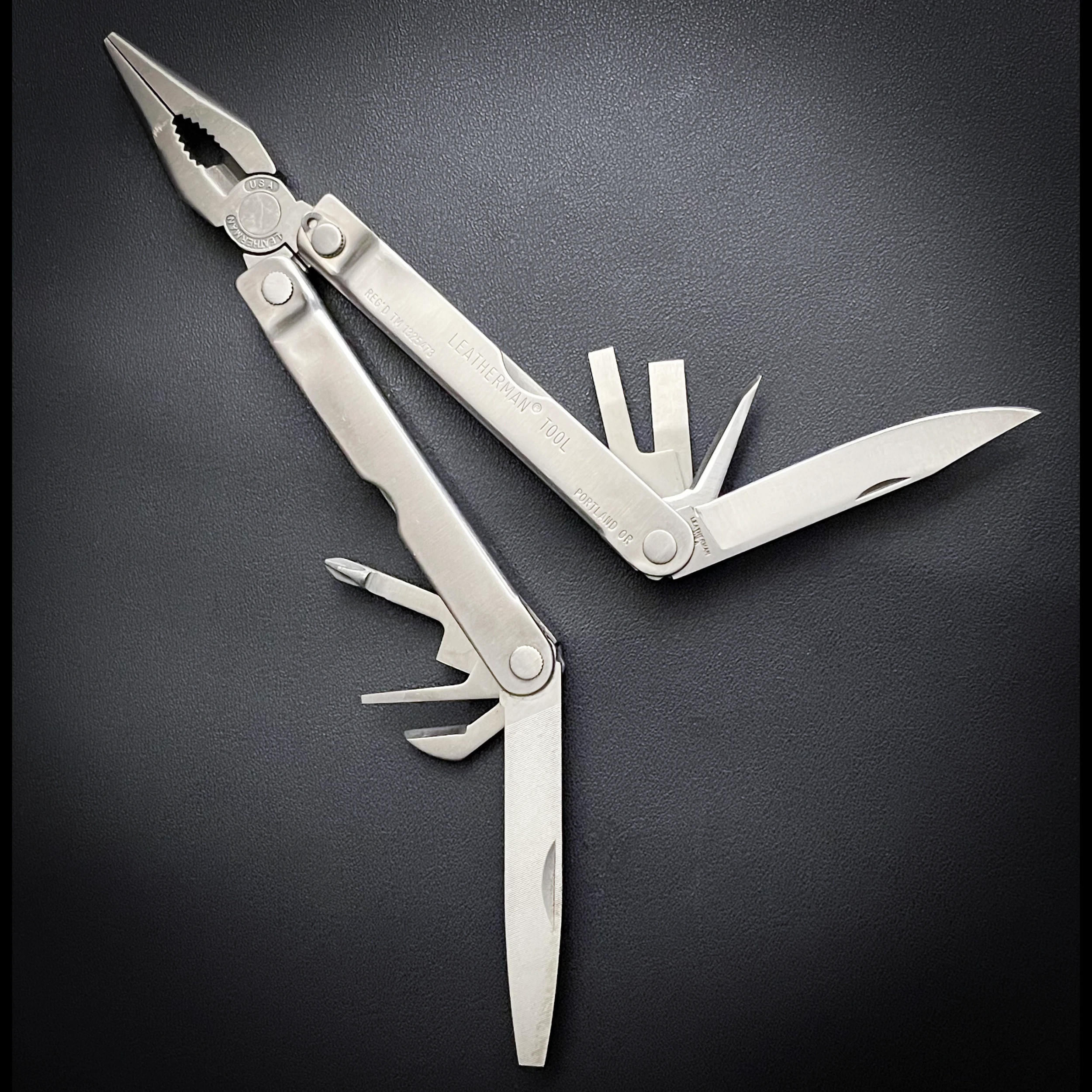 Bladebinge - Vintage LEATHERMAN Multi Tool w/ Sheath - Pliers Leather Case