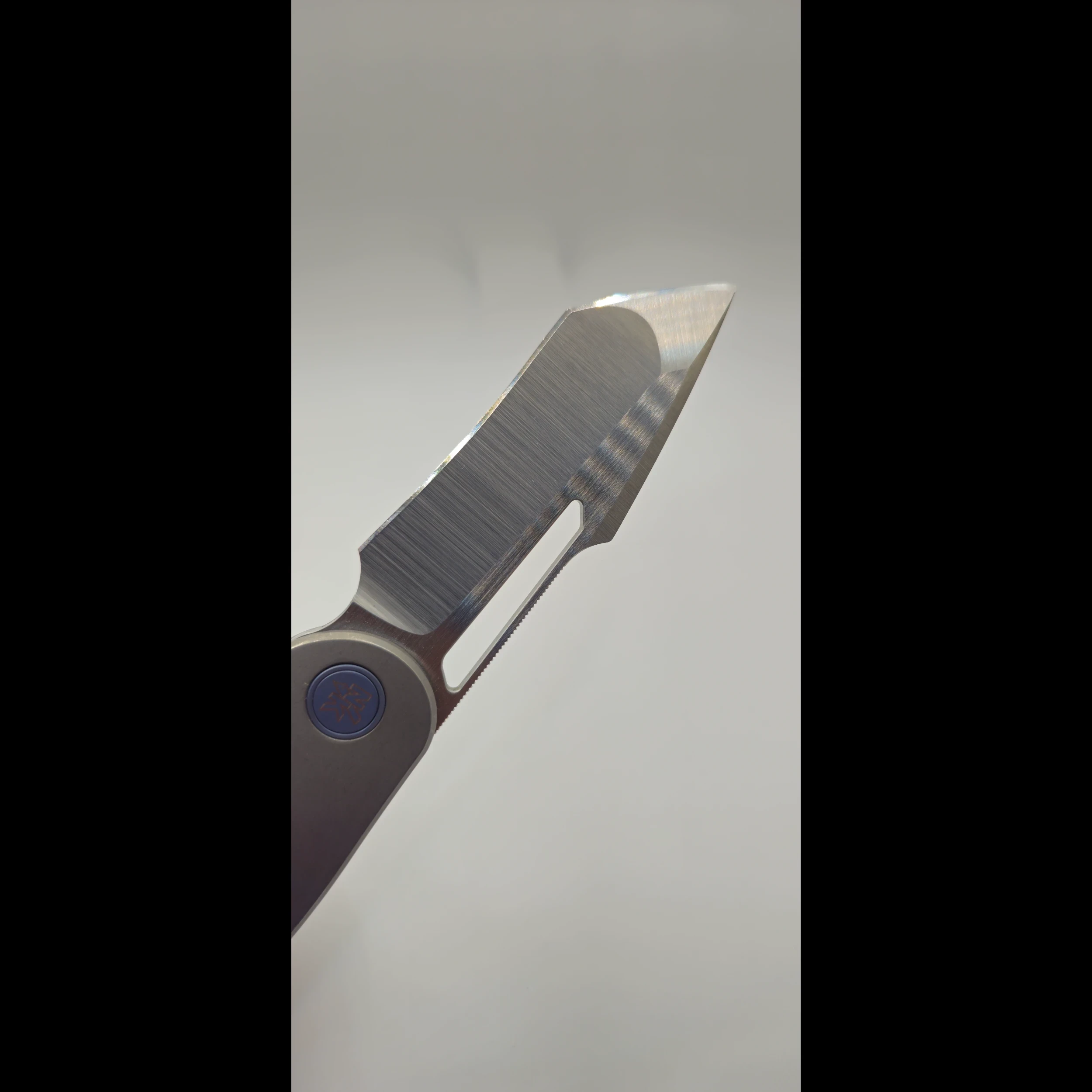 Bladebinge - Neeve Knife Co. Offender