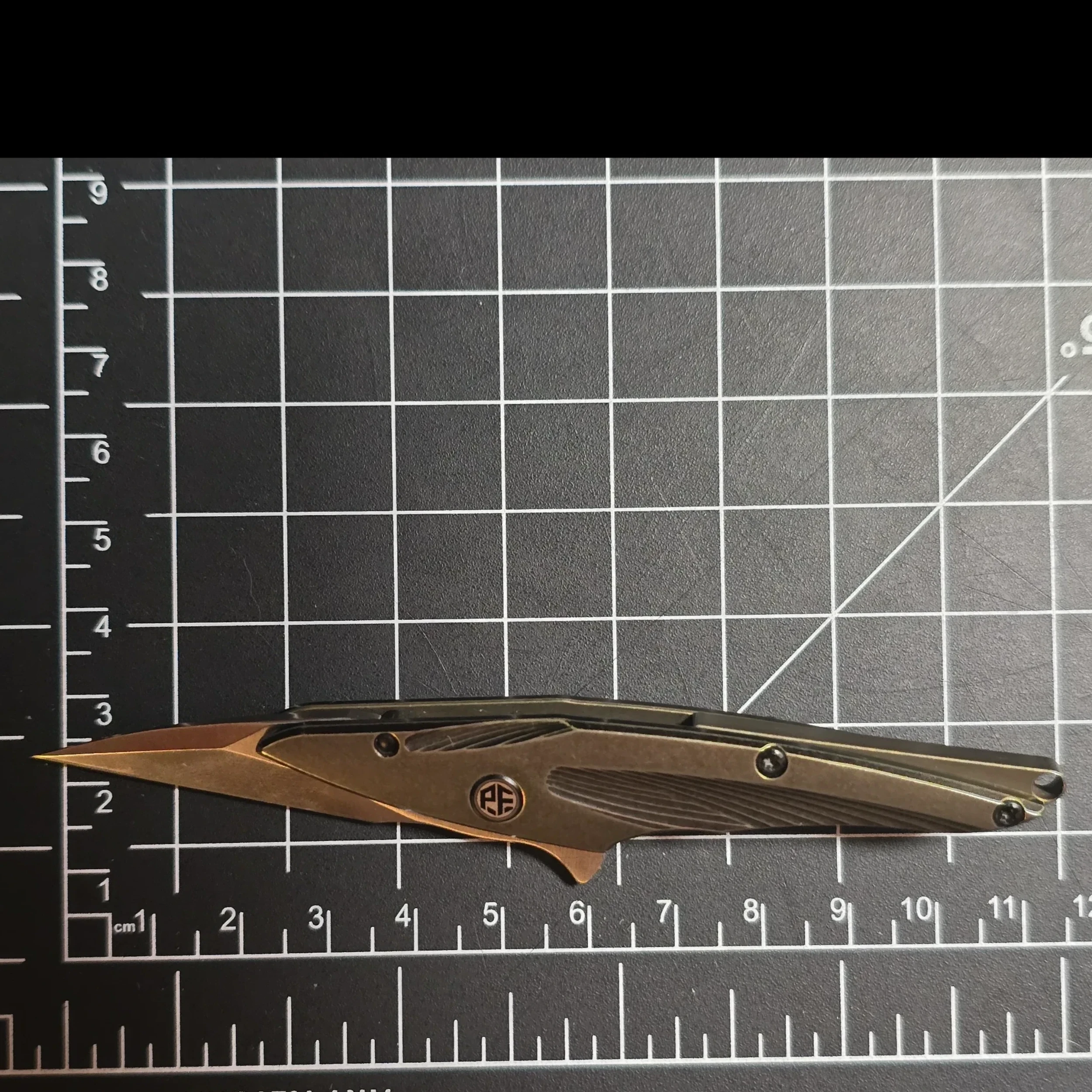 Bladebinge - Petrified Fish PFE10 Hummingbird