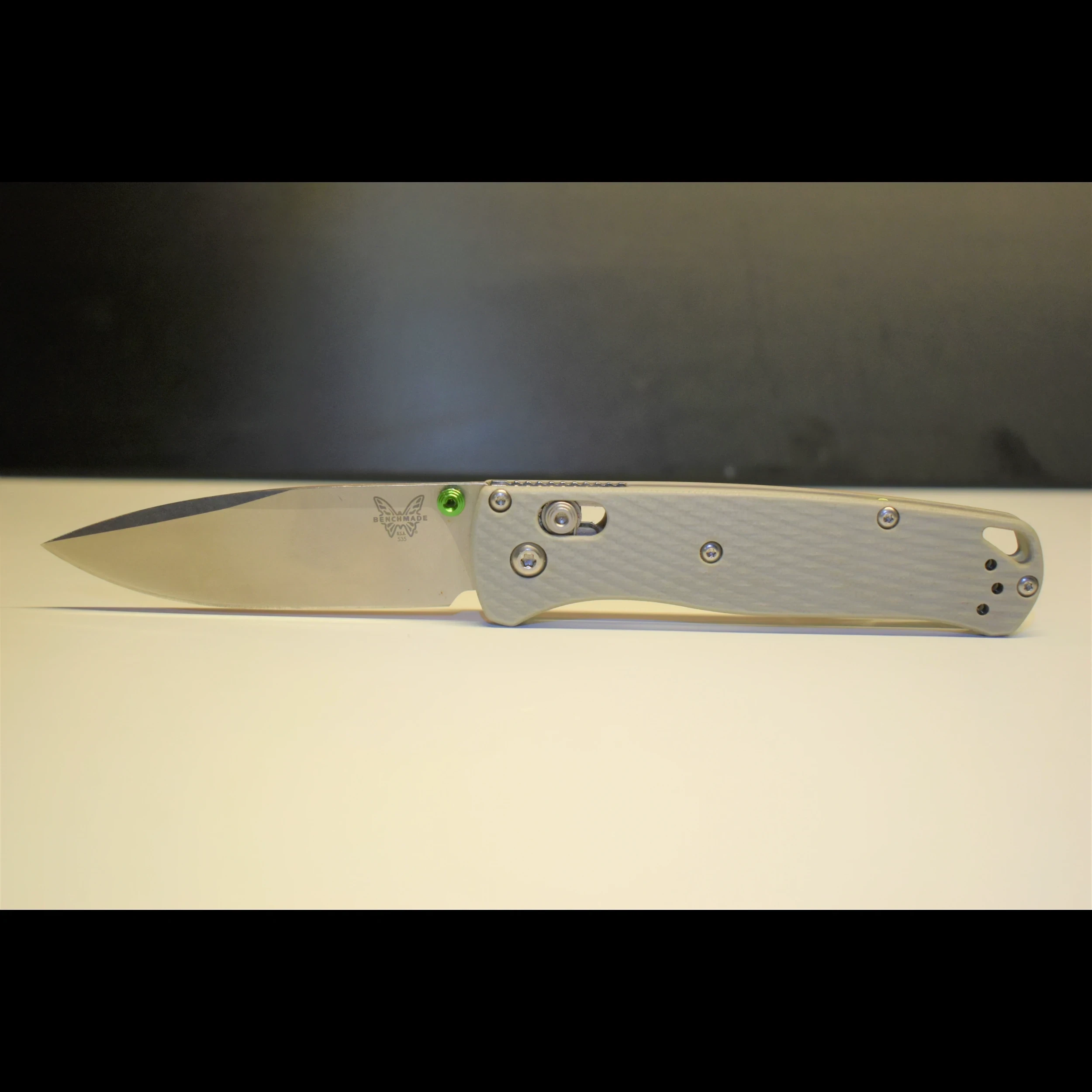 Bladebinge - Benchmade Bugout Blade HQ Exclusive 535-2002 Gray G-10 ...