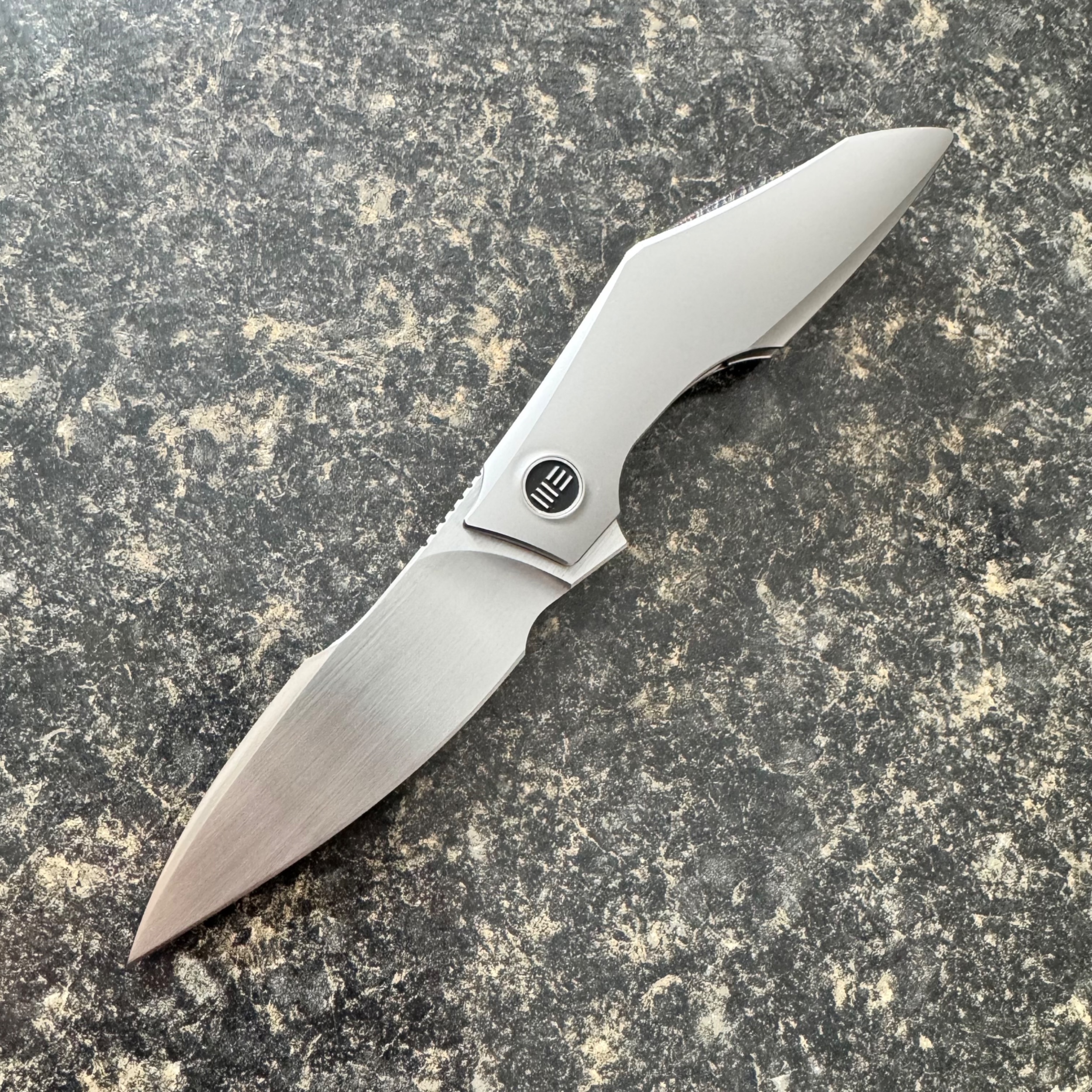 Bladebinge - WE Knives Krait Snake