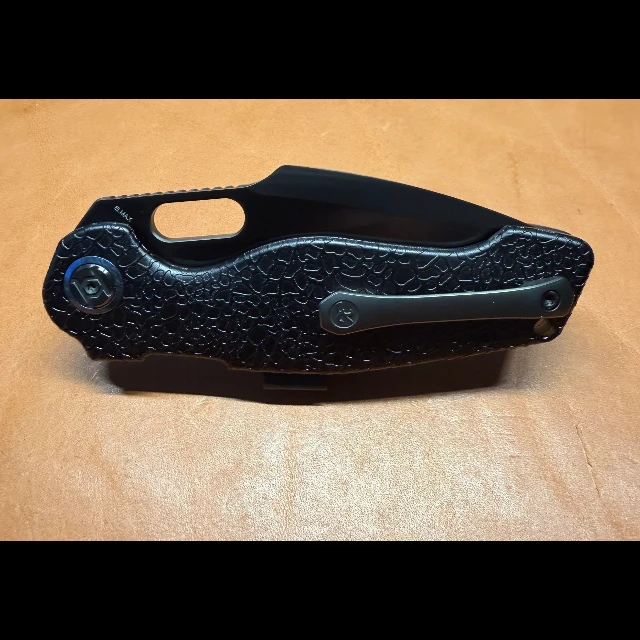 Bladebinge - Kunwu Knives Gringo Verta Lock Honeydew Texture Full Black