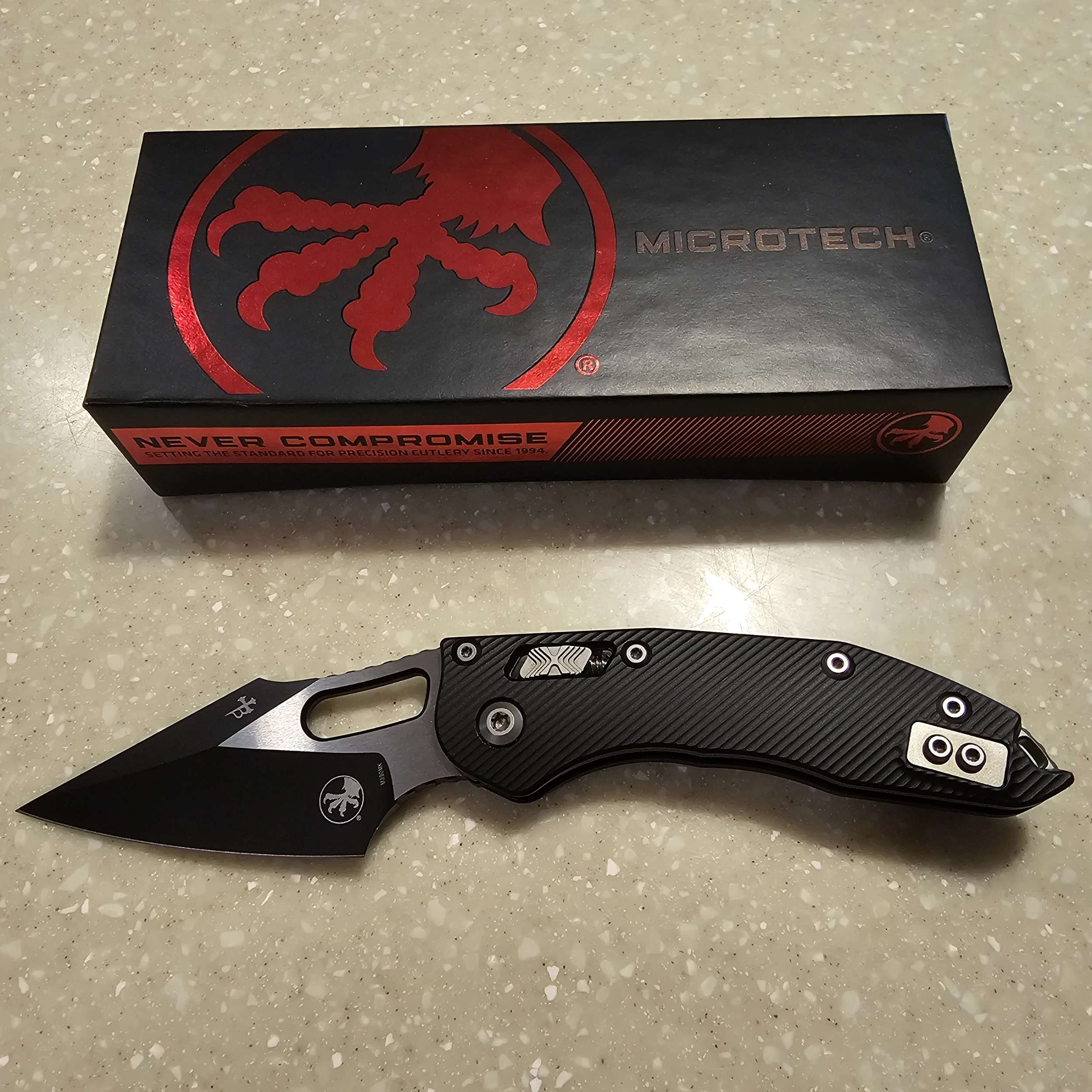 Bladebinge - Microtech Stitch Ram-Lok S/E Knife Fluted Black Aluminum (3.7" Two-Tone) with Skiff ...