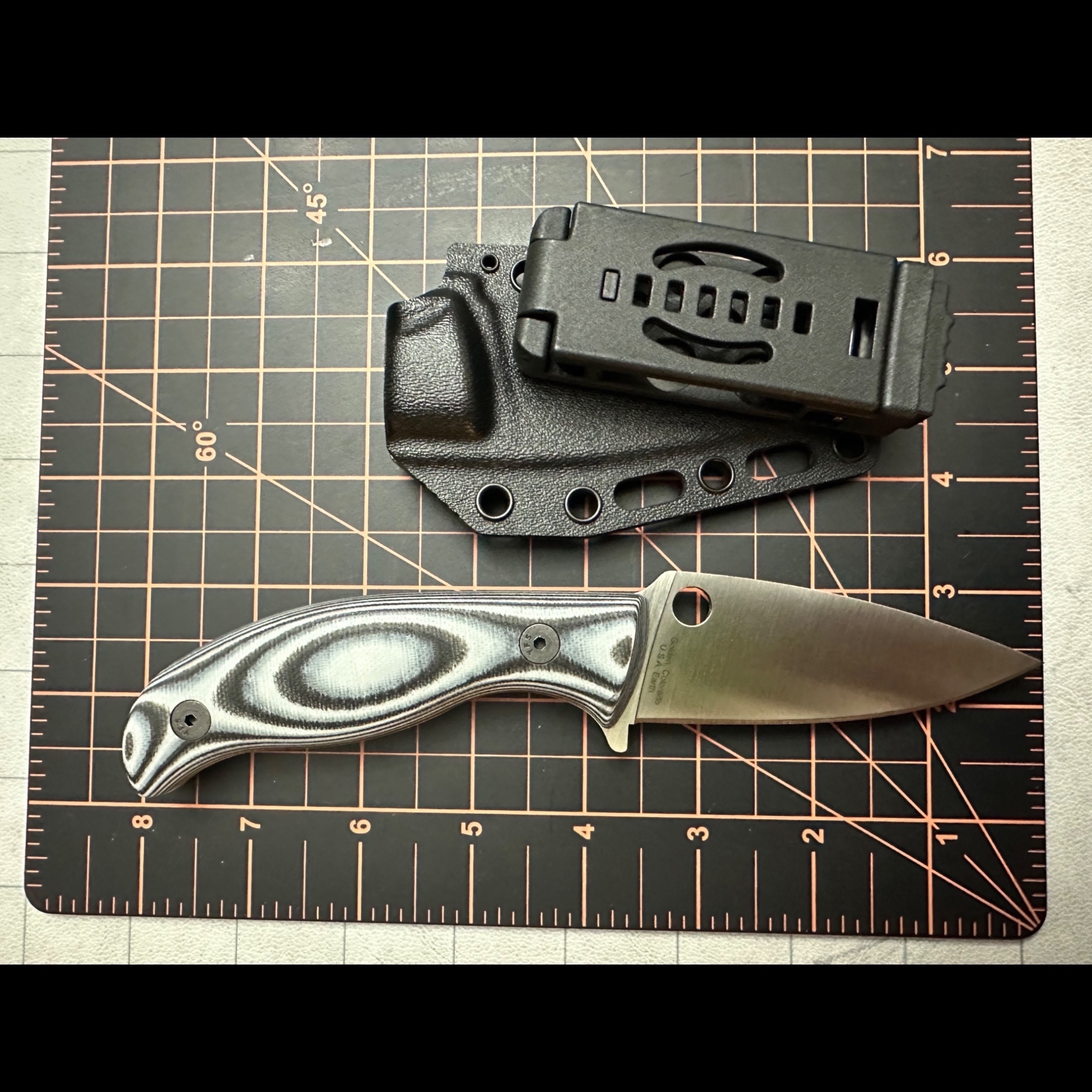 Bladebinge - Spyderco Mule MagnaMax with G10 Scales and Kydex Sheath