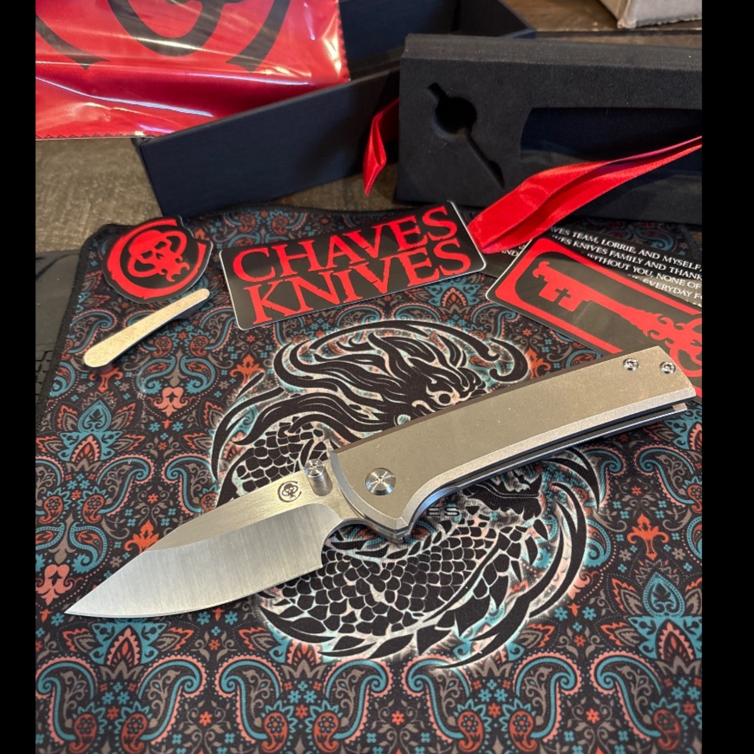 Bladebinge - Chaves Scapegoat Street Frame Lock Knife Gray Titanium (3. ...