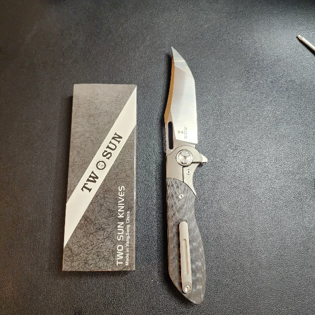 Bladebinge - Two Sun Folding Knife Black Titanium/Carbon Fiber Handle ...