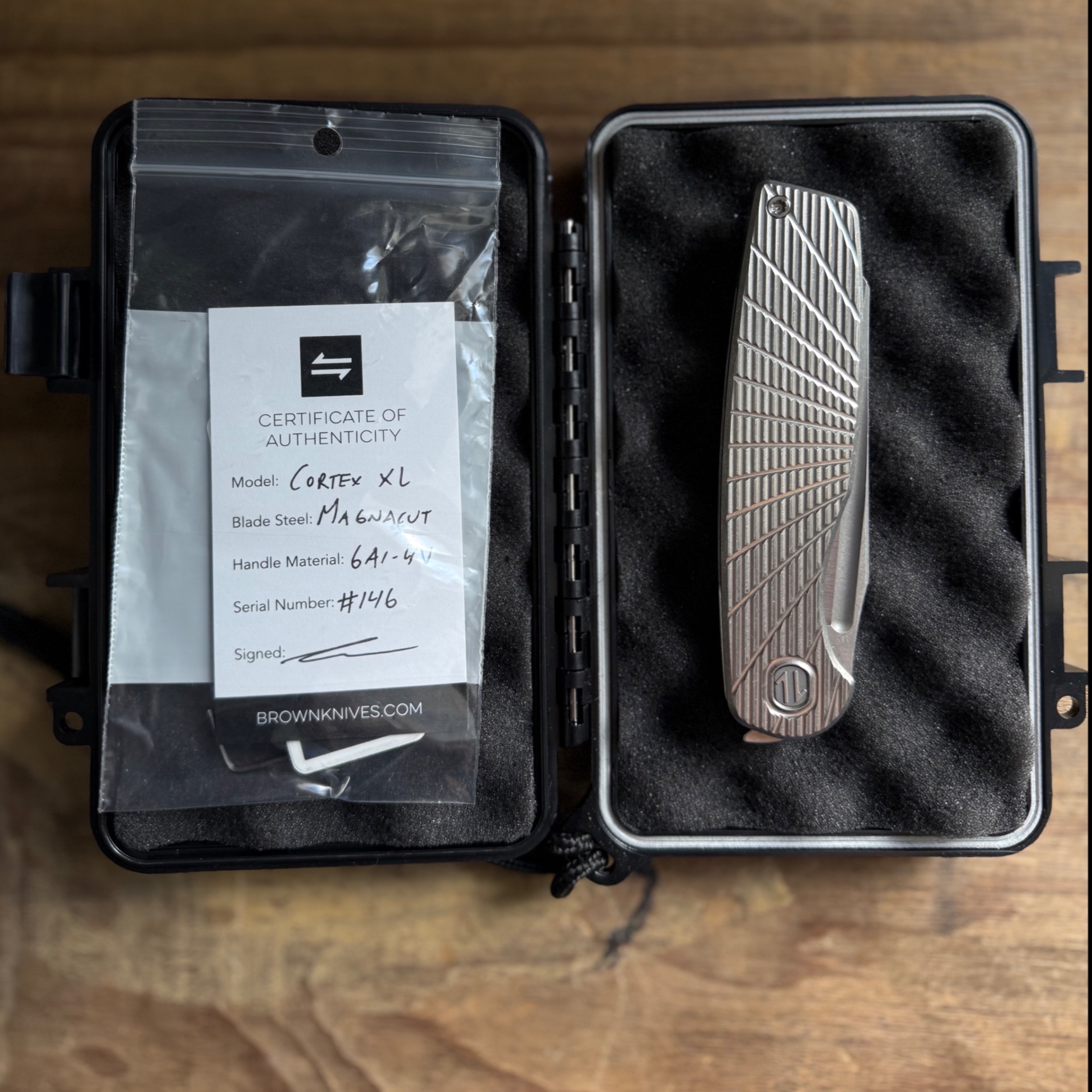 Bladebinge - Brown Knives Cortex XL