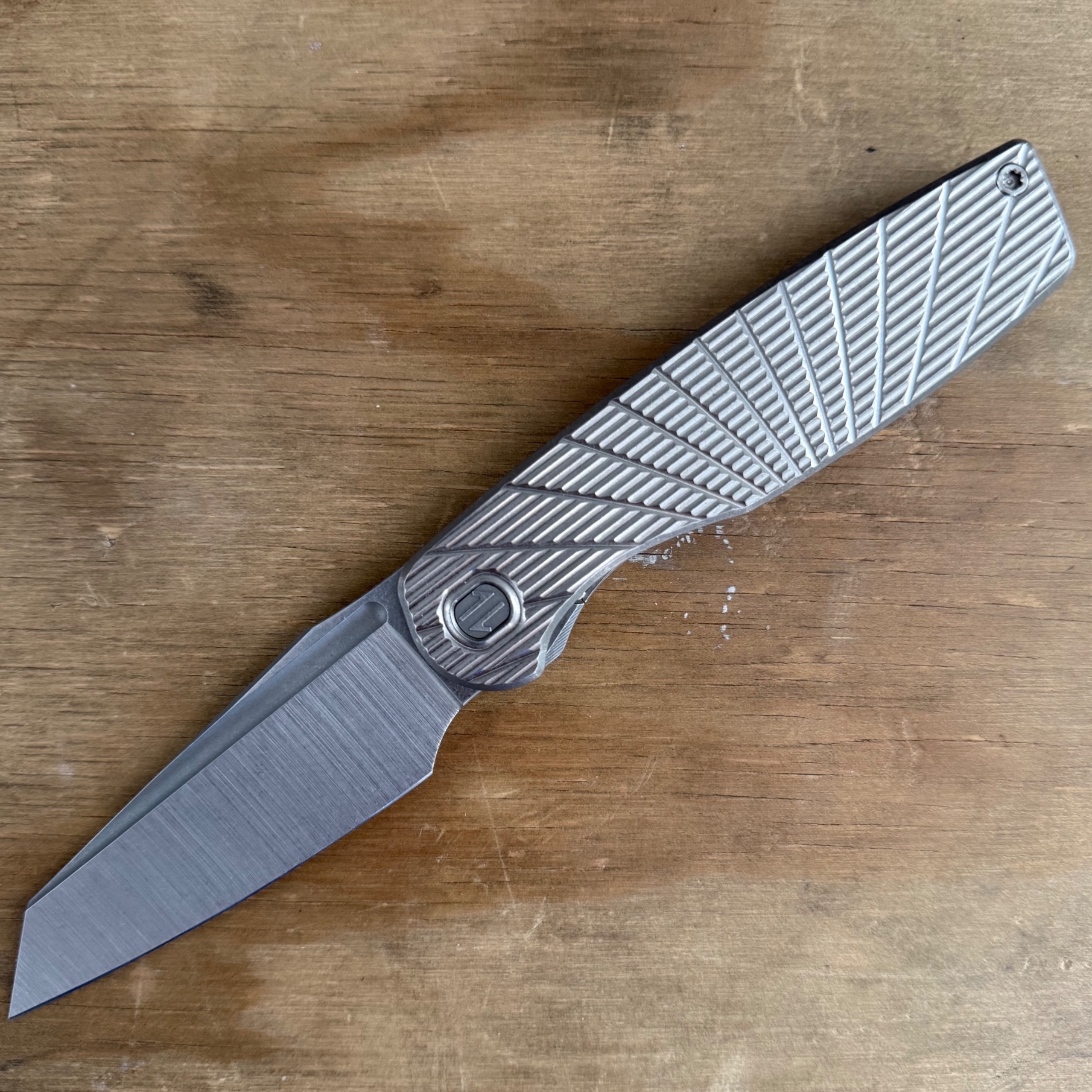 Bladebinge - Brown Knives Cortex XL