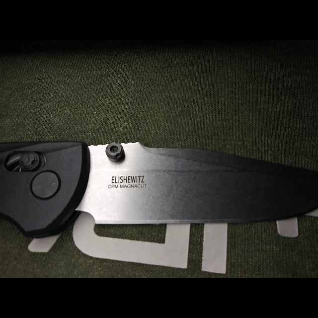 Bladebinge - Hogue Deka Clip Point Magnacut w/ extra set of OEM Omega ...