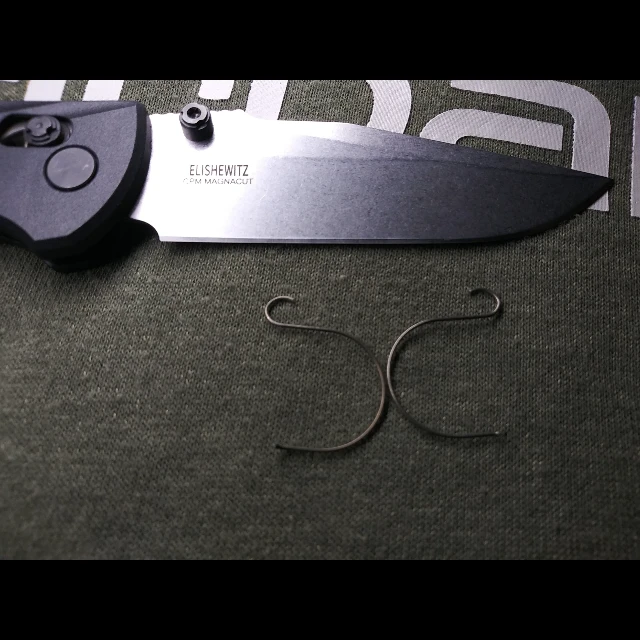 Bladebinge - Hogue Deka Clip Point Magnacut w/ extra set of OEM Omega ...