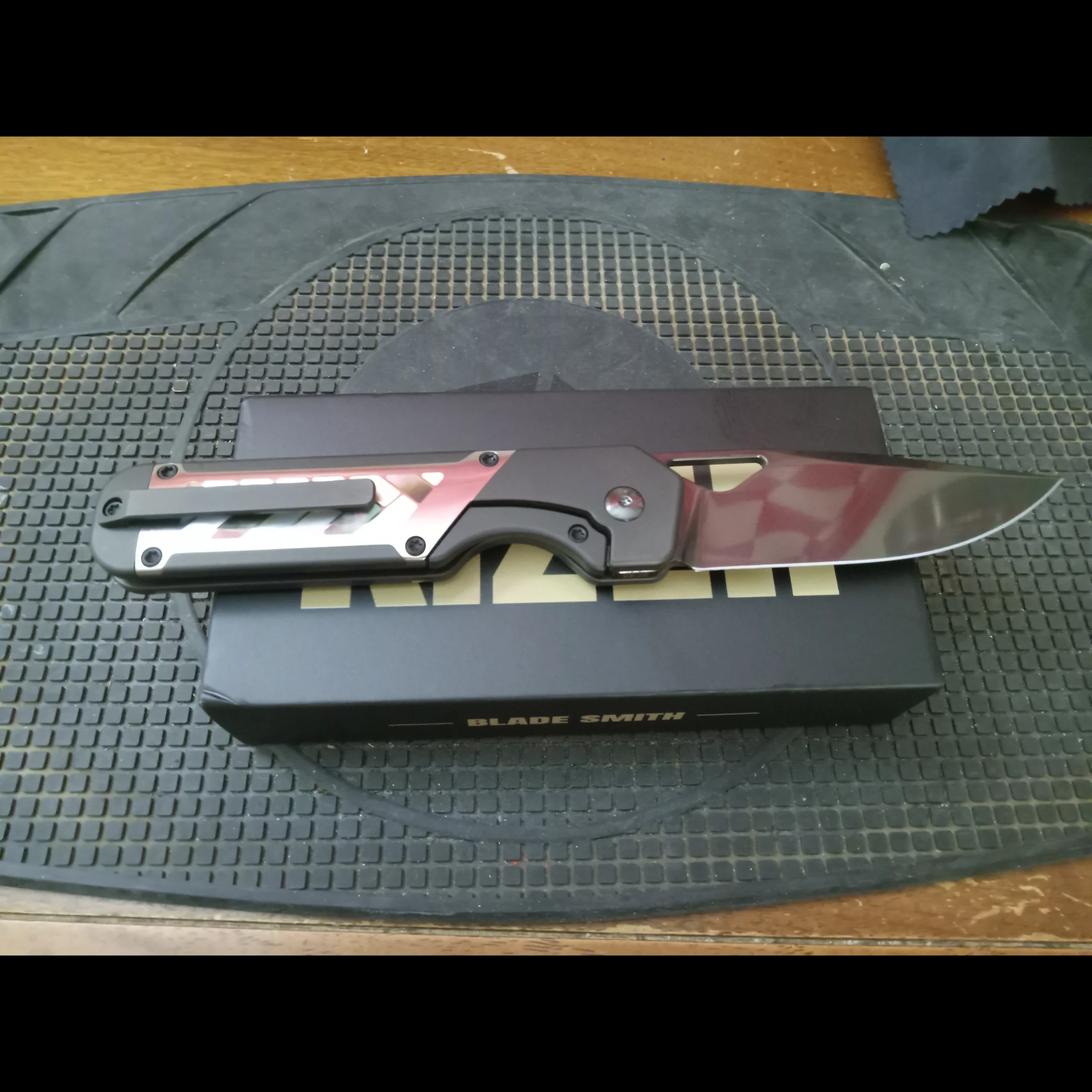 Bladebinge - Kizer Militaw M390 Mother of Pearl Limited only 25 pieces ...