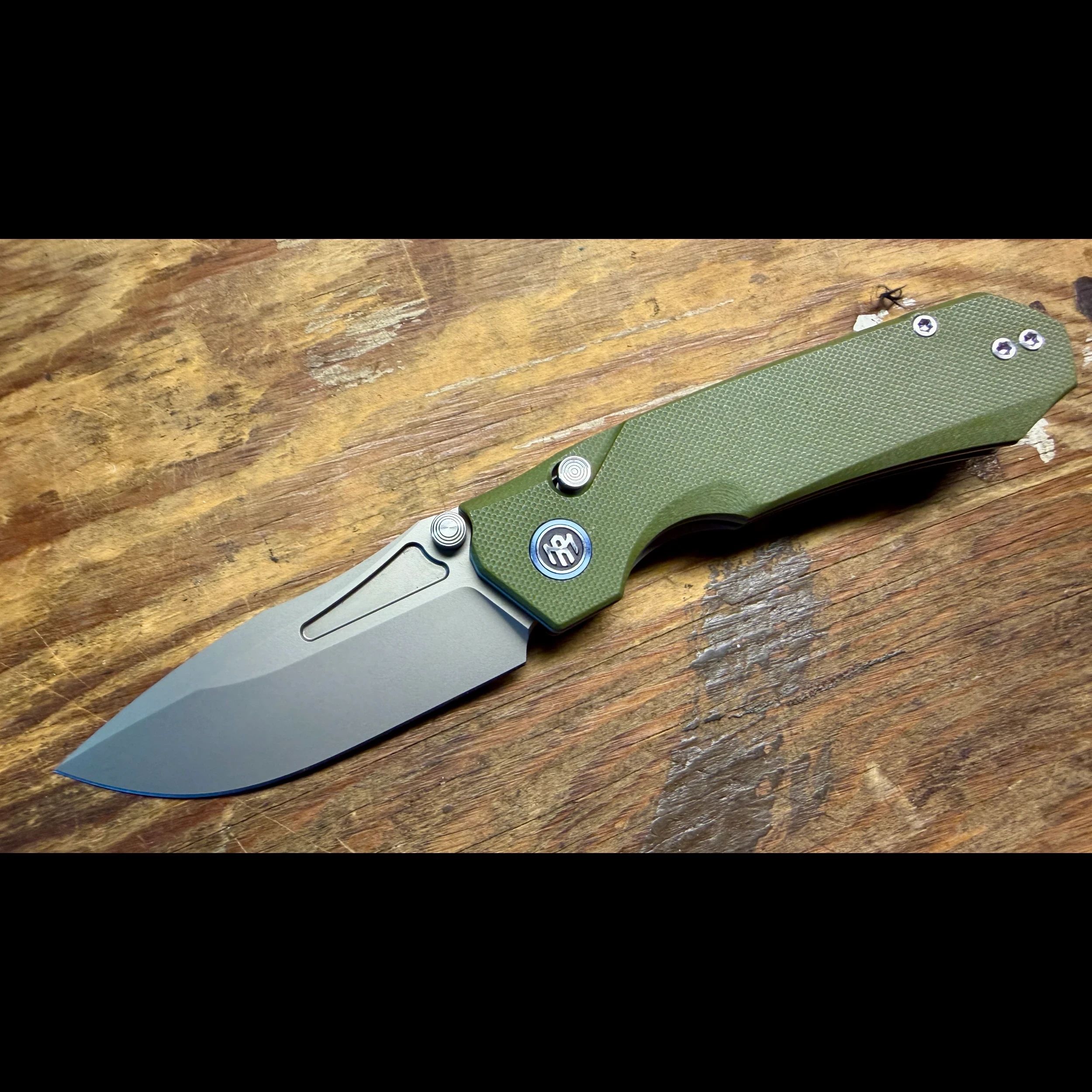 Bladebinge - REMETTE Rhino Button/Liner Lock Green G10 D2 steel