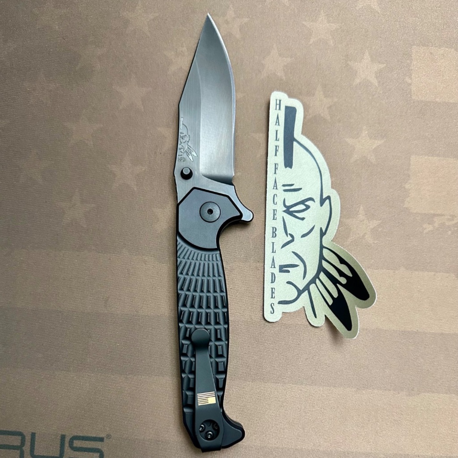 Bladebinge - Half Face Blades - Crow Folder , Black