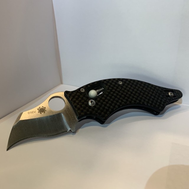 Bladebinge - Spyderco Dodo Carbon Fiber