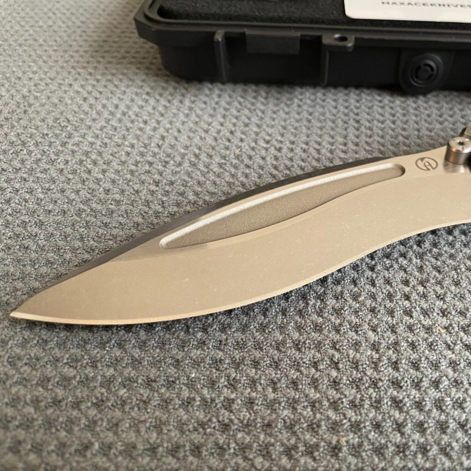 Bladebinge - Maxace Vortex M04A Frame Lock Knife Black Swirled CF (5. ...